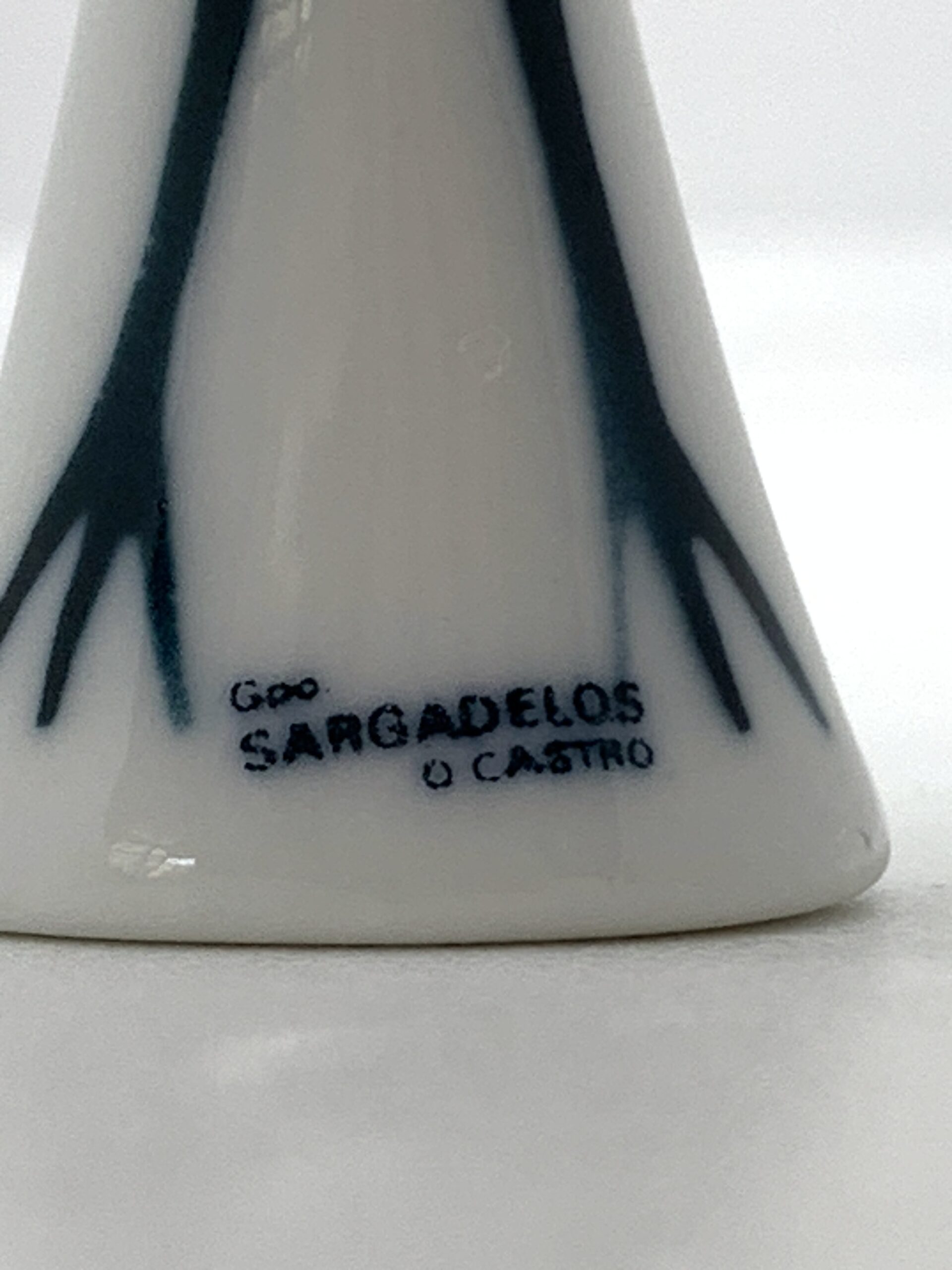 Sargadelos Porcelain Sea Bird 8cm - Vintage Keepsakes