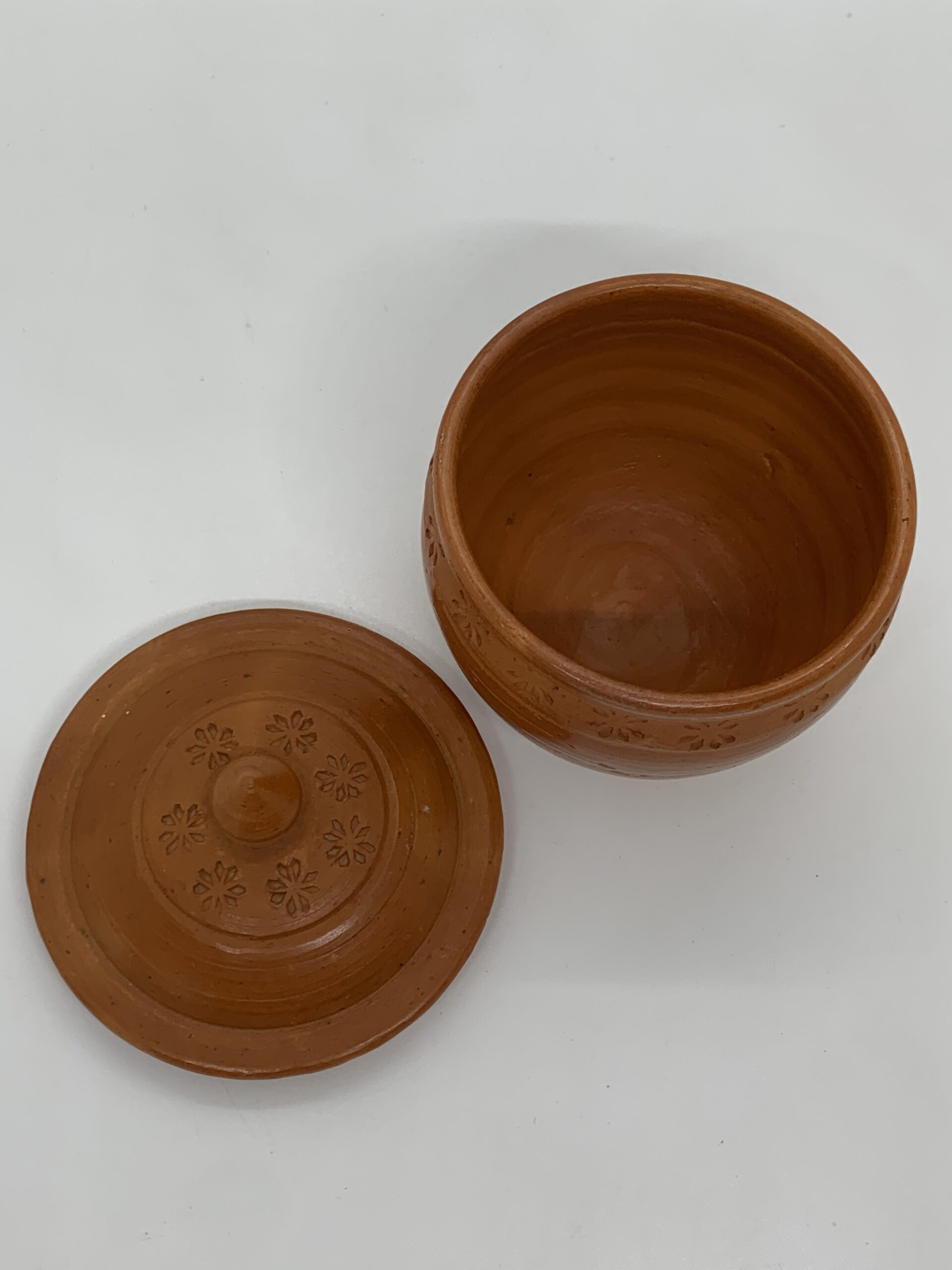 Small Terracotta Pottery Lidded Bowl 9cm high - Vintage Keepsakes