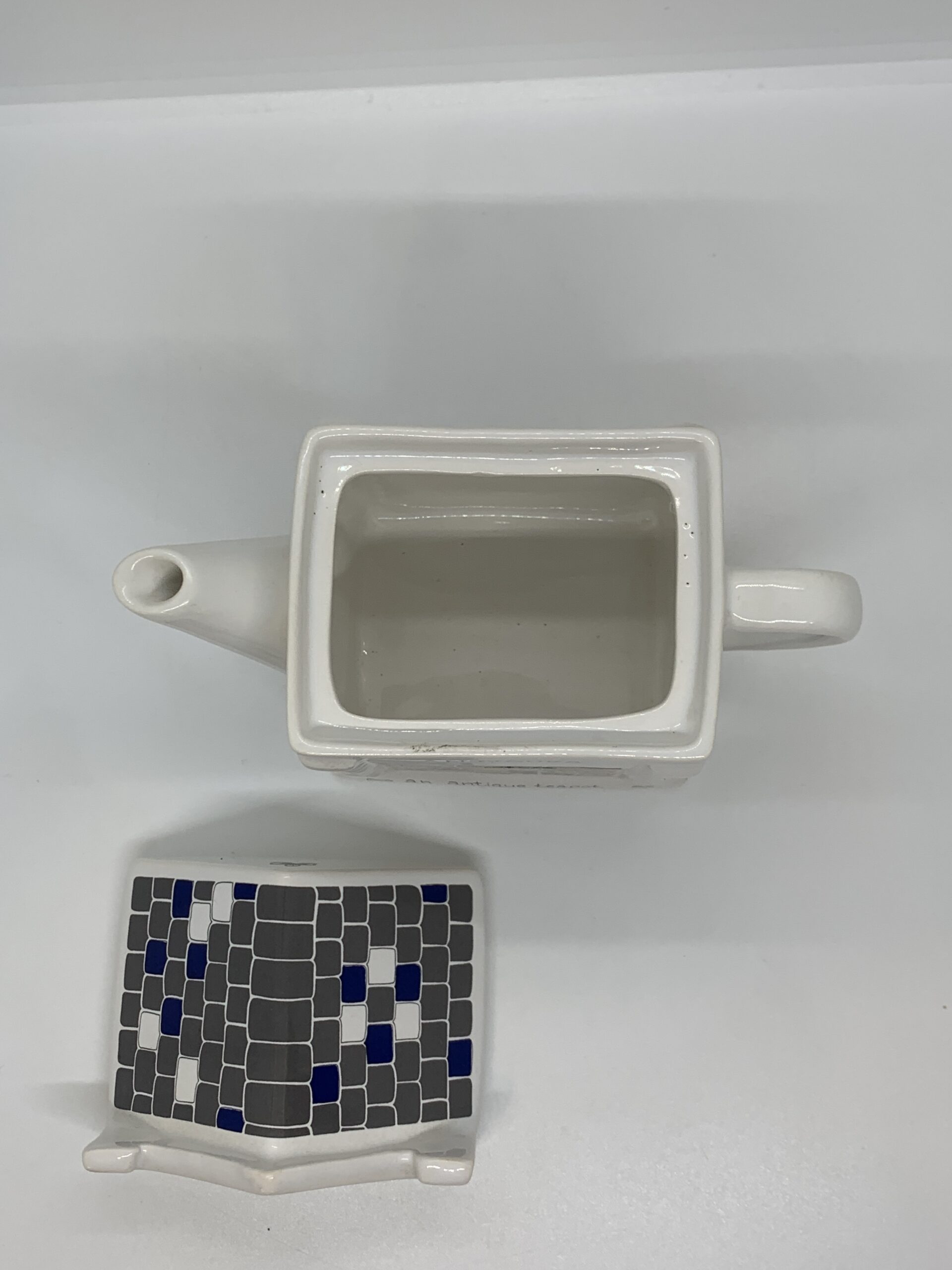 Wade English Life Teapots - An Antique Teapot by Barry Smith - Vintage ...