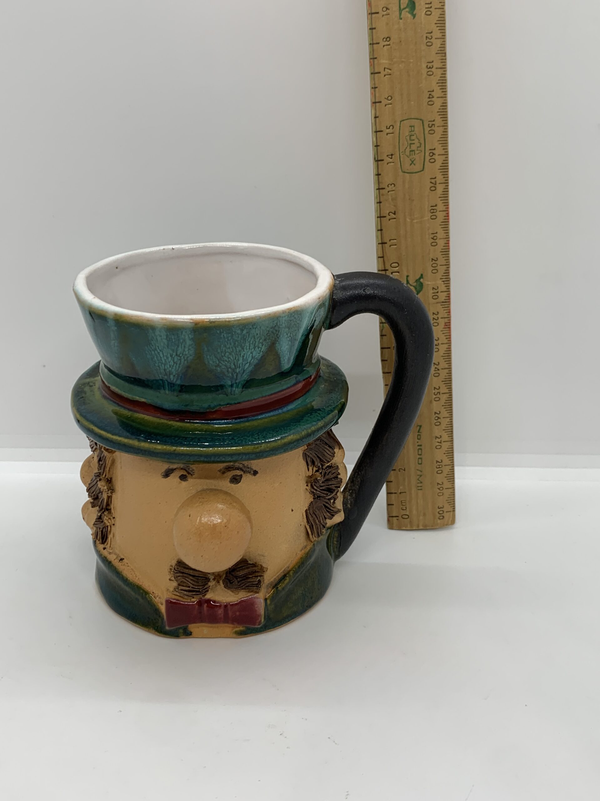Ceramic Face Mug Man with Hat 12cm high - Vintage Keepsakes