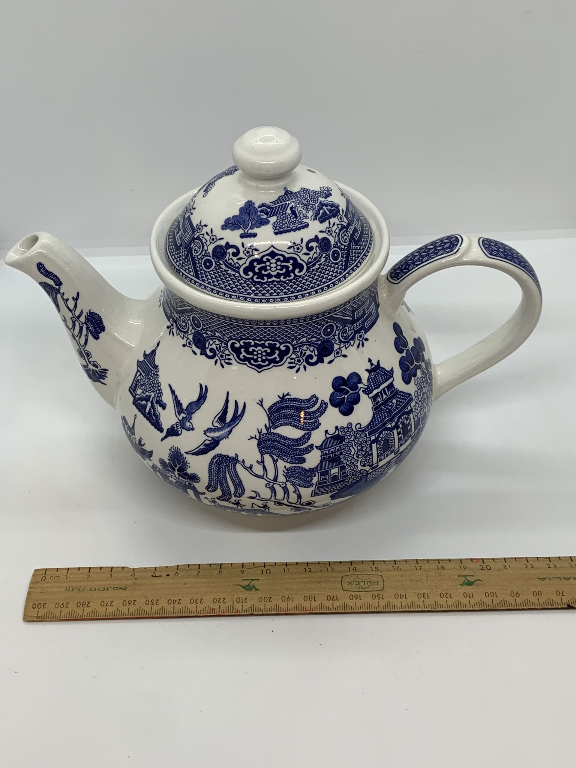 Churchill Willow Pattern Blue and White Teapot - Vintage Keepsakes