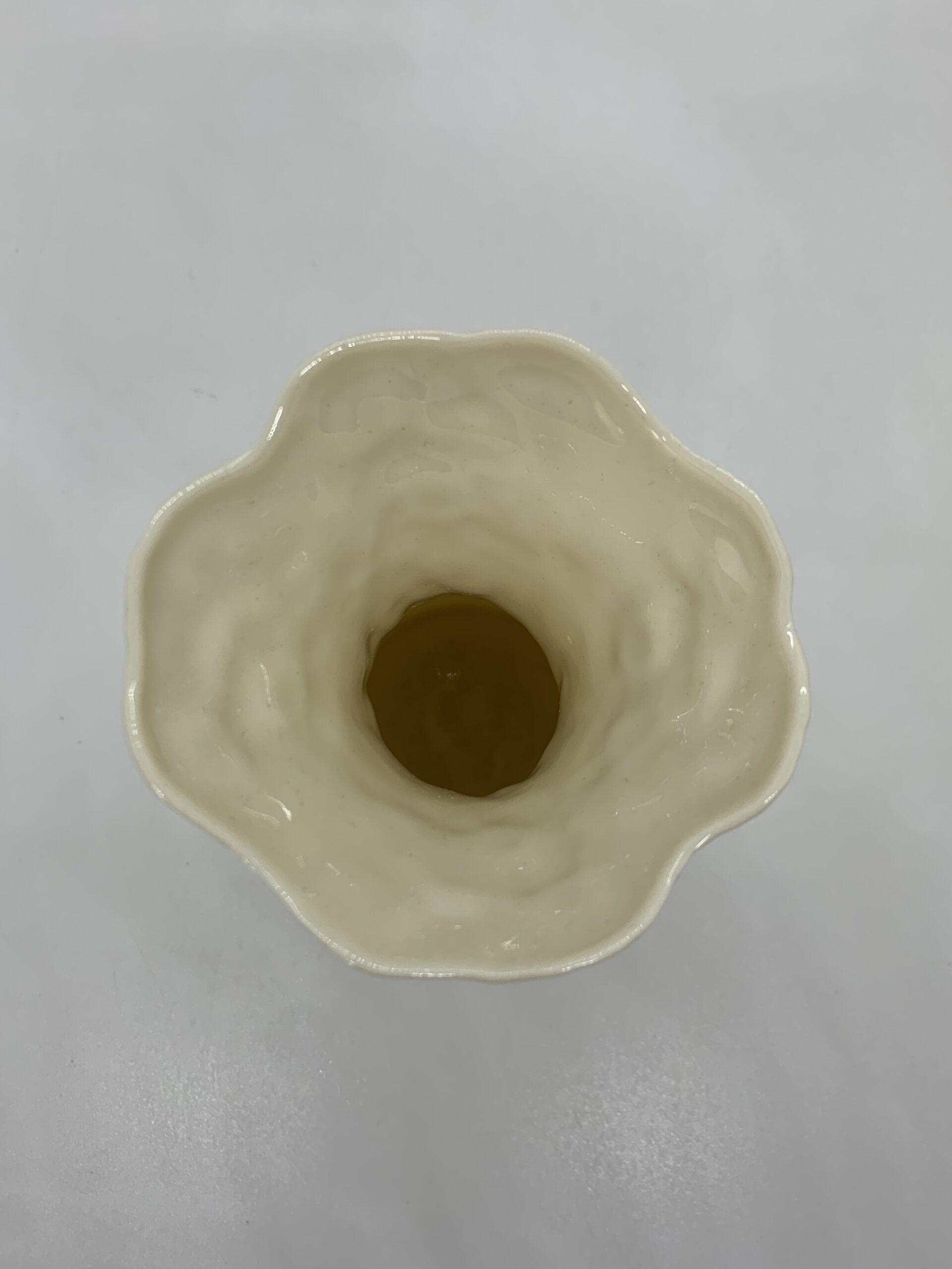 Belleek Shamrock Pattern Posy Vase 15cm - Vintage Keepsakes