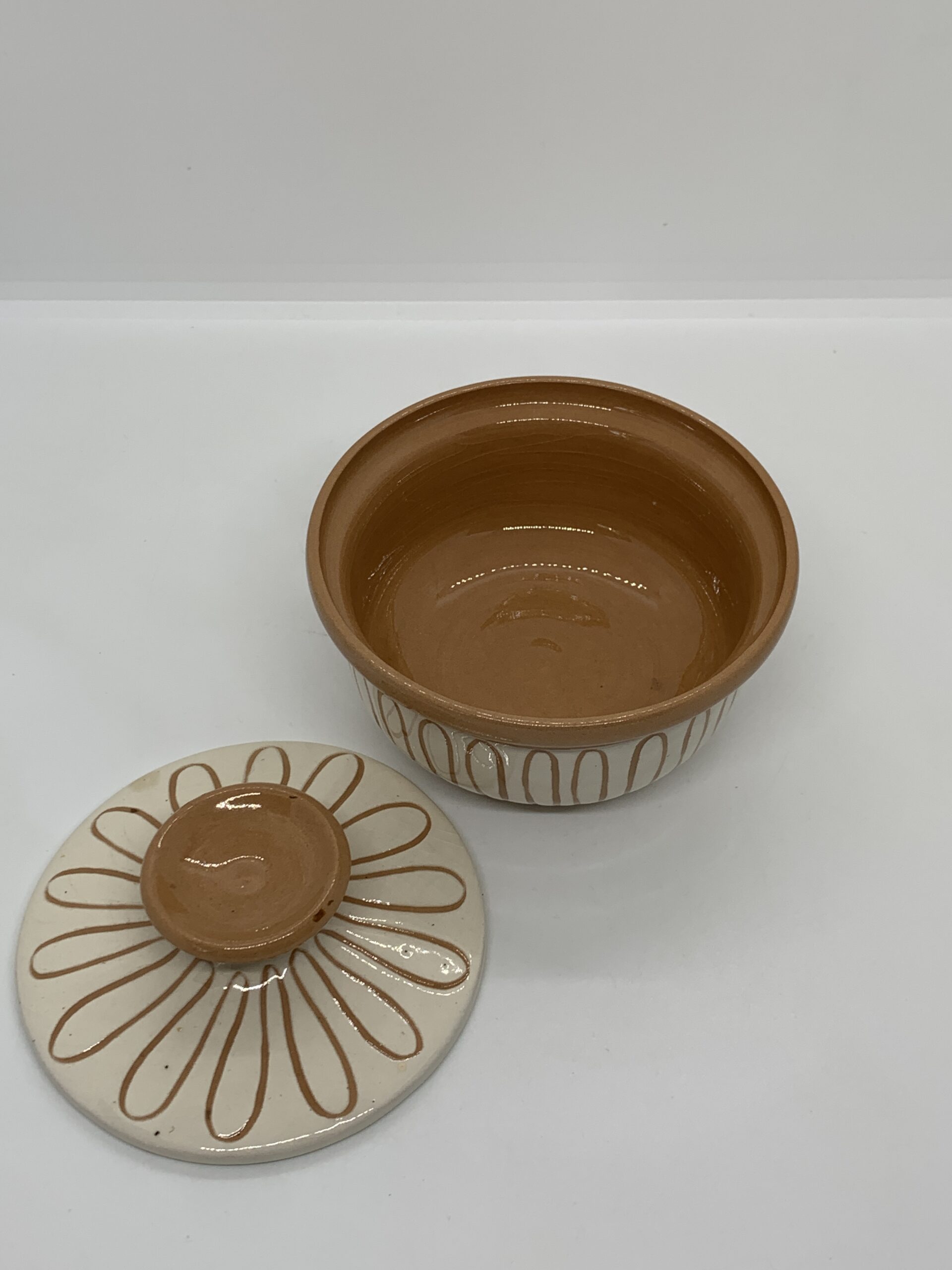Dyson Australia Pottery Lidded Bowl 12cm wide - Vintage Keepsakes