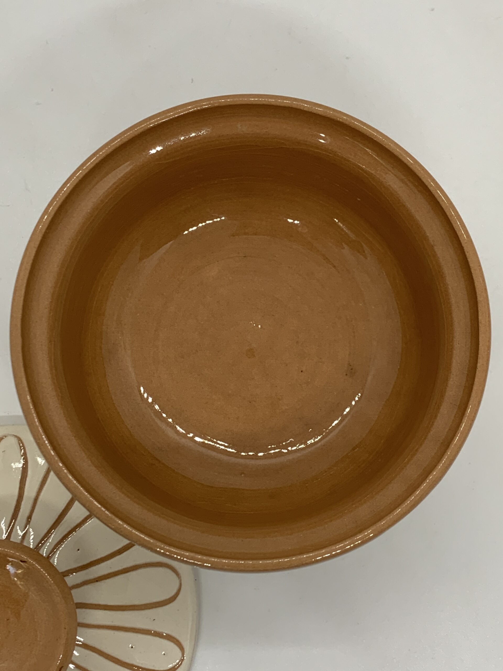 Dyson Australia Pottery Lidded Bowl 12cm wide - Vintage Keepsakes