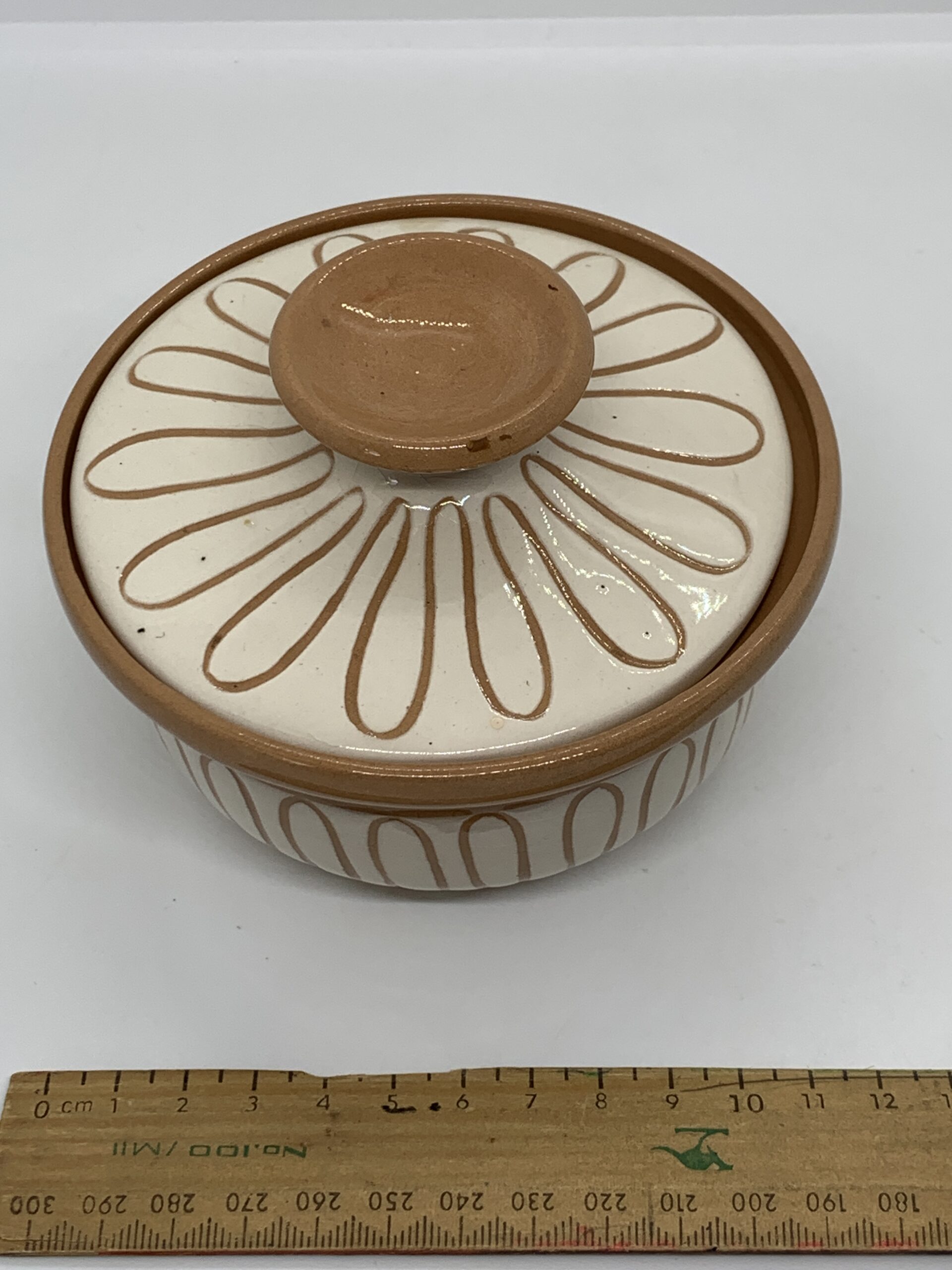 Dyson Australia Pottery Lidded Bowl 12cm wide - Vintage Keepsakes