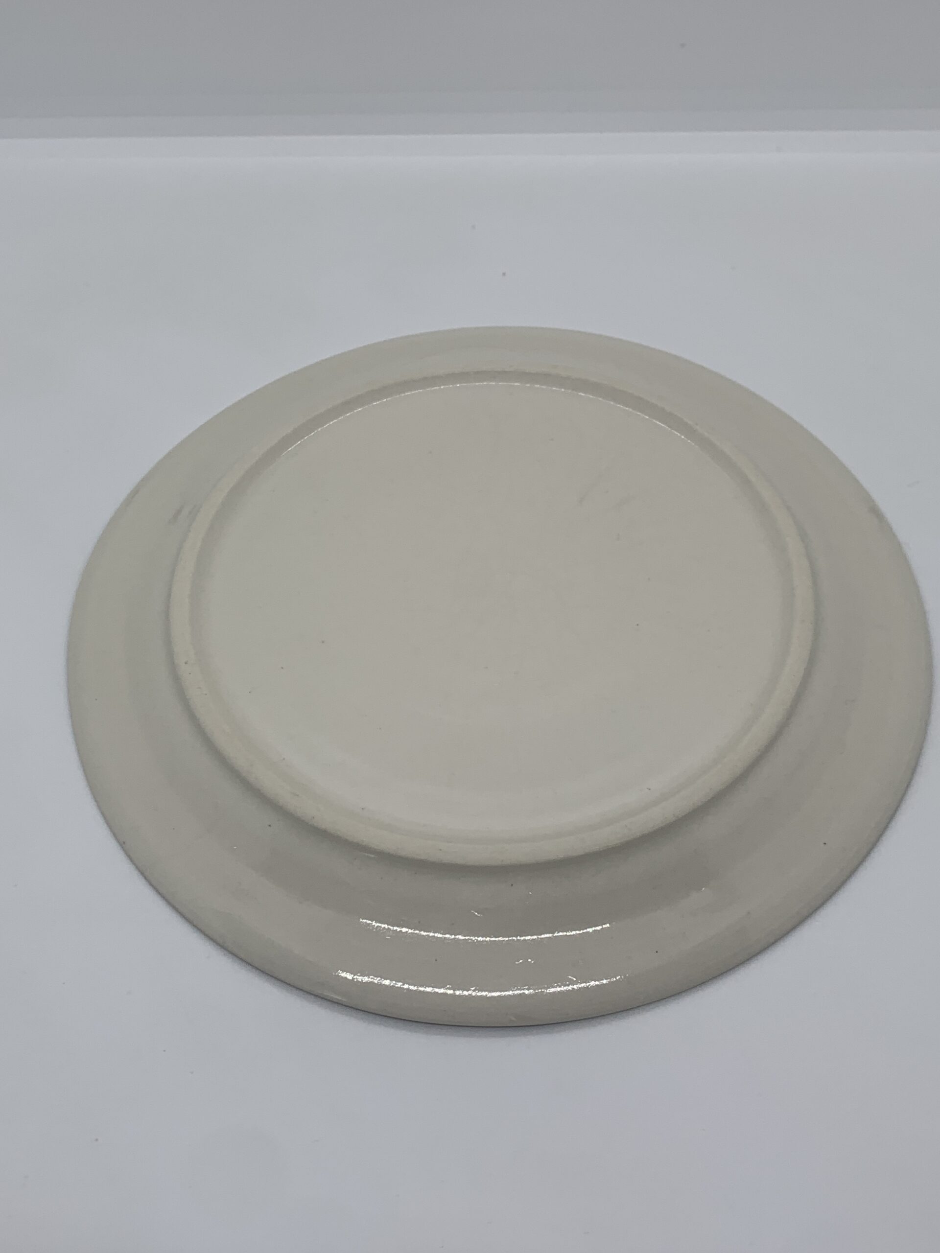 Margaret Pilgrim Pottery Bow Tie Plate 20cm - Vintage Keepsakes