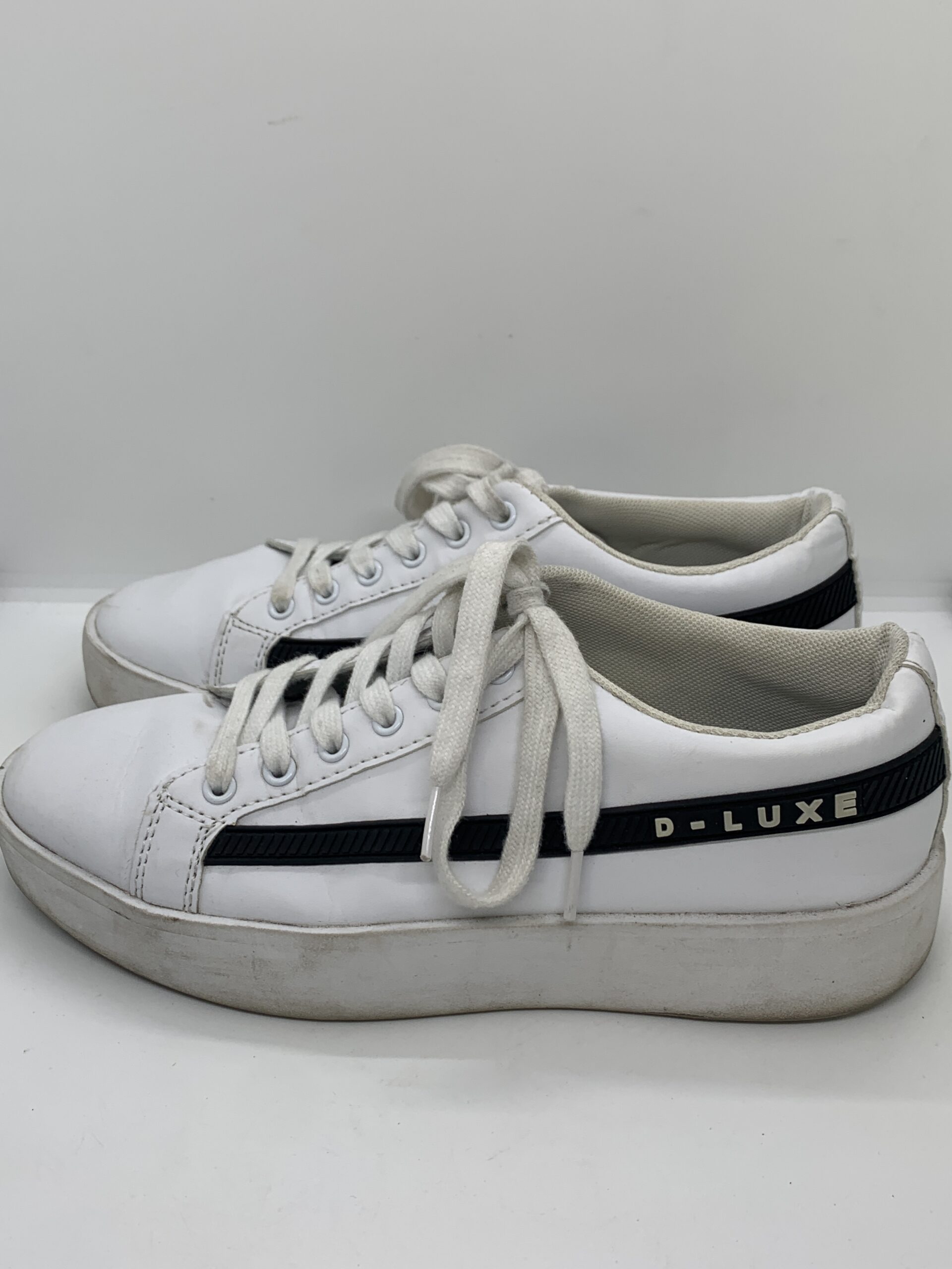 Decjuba D-Luxe Shoes Size 38-39 - Vintage Keepsakes