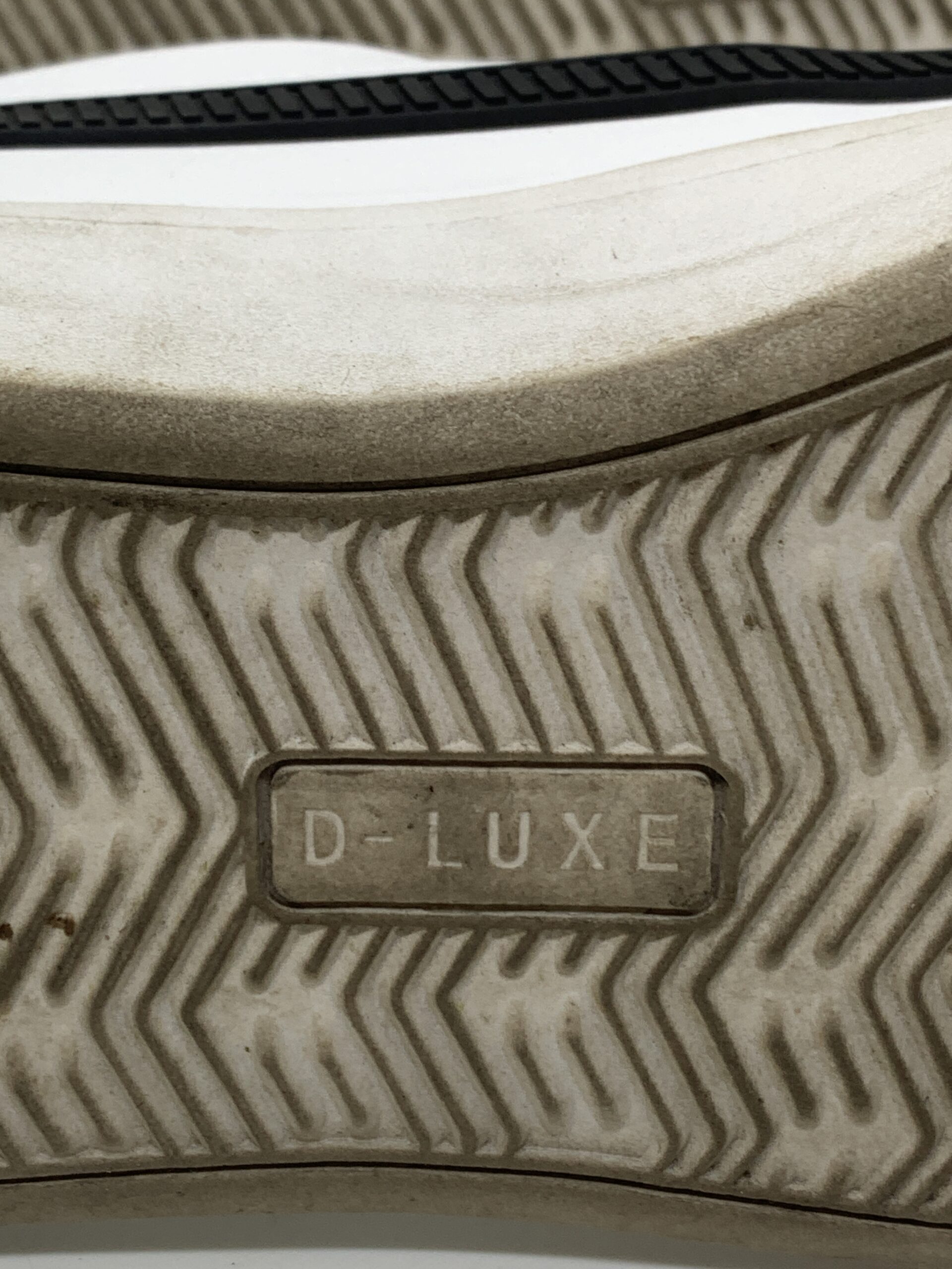 Decjuba D-Luxe Shoes Size 38-39 - Vintage Keepsakes