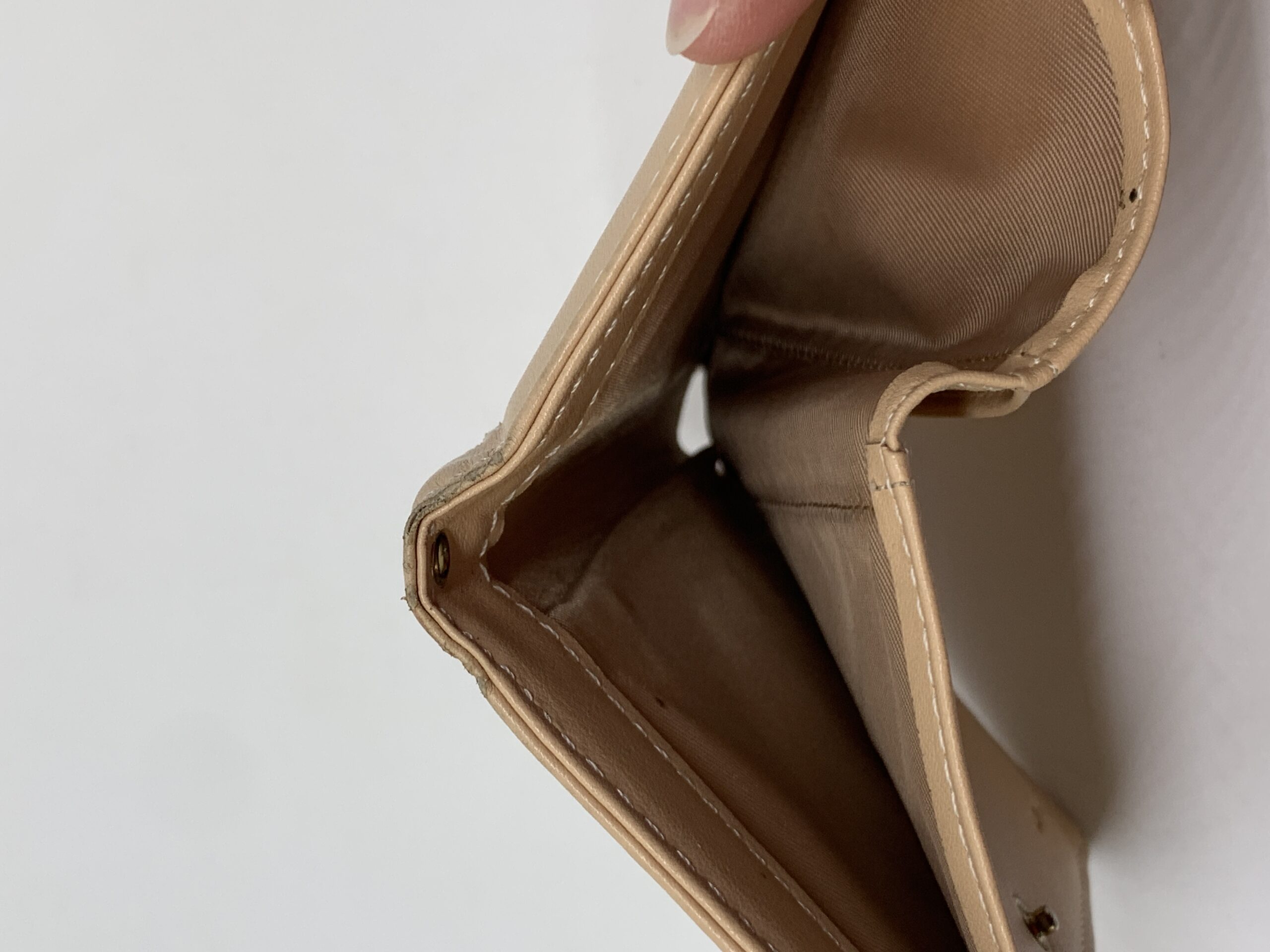 Miniso Purse 12x9cm - Vintage Keepsakes