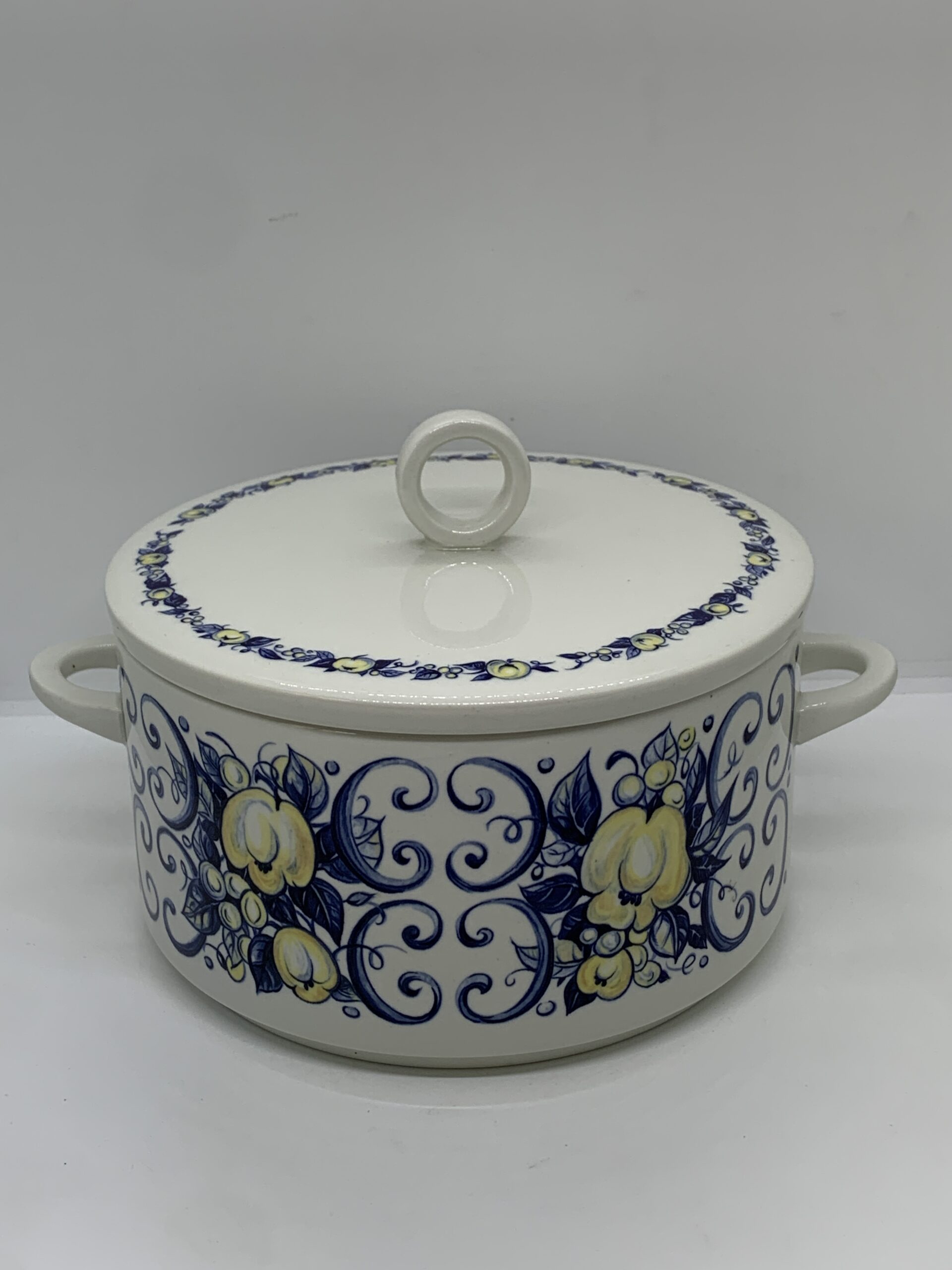 Villeroy and Boch Cadiz Pattern Lidded Dish 20cm wide - Vintage Keepsakes