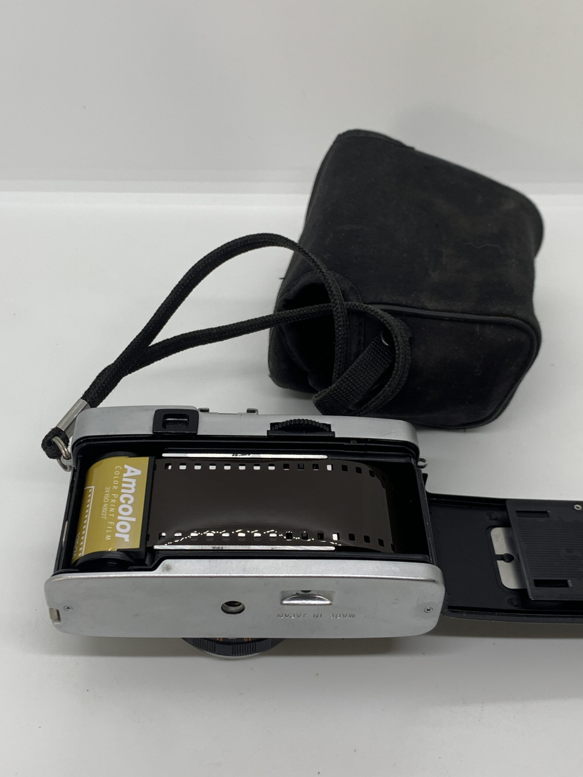 Vintage Olympus Trip 35 with D.ZUIKO1 28 Lens with Carry Case - Vintage ...