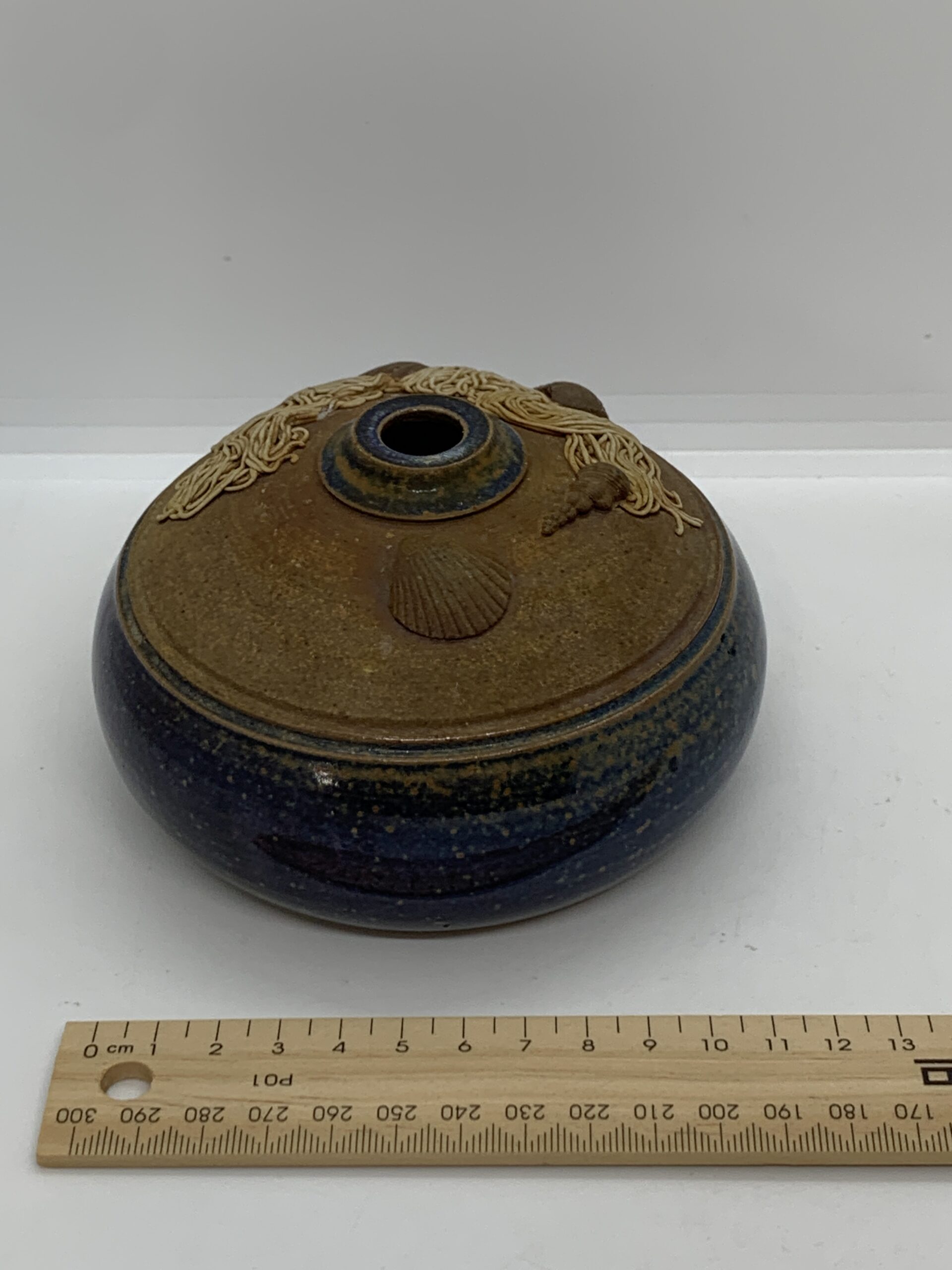 Red Dog Pottery Shell Themed Pottery Bowl 12cm wide - Vintage Keepsakes