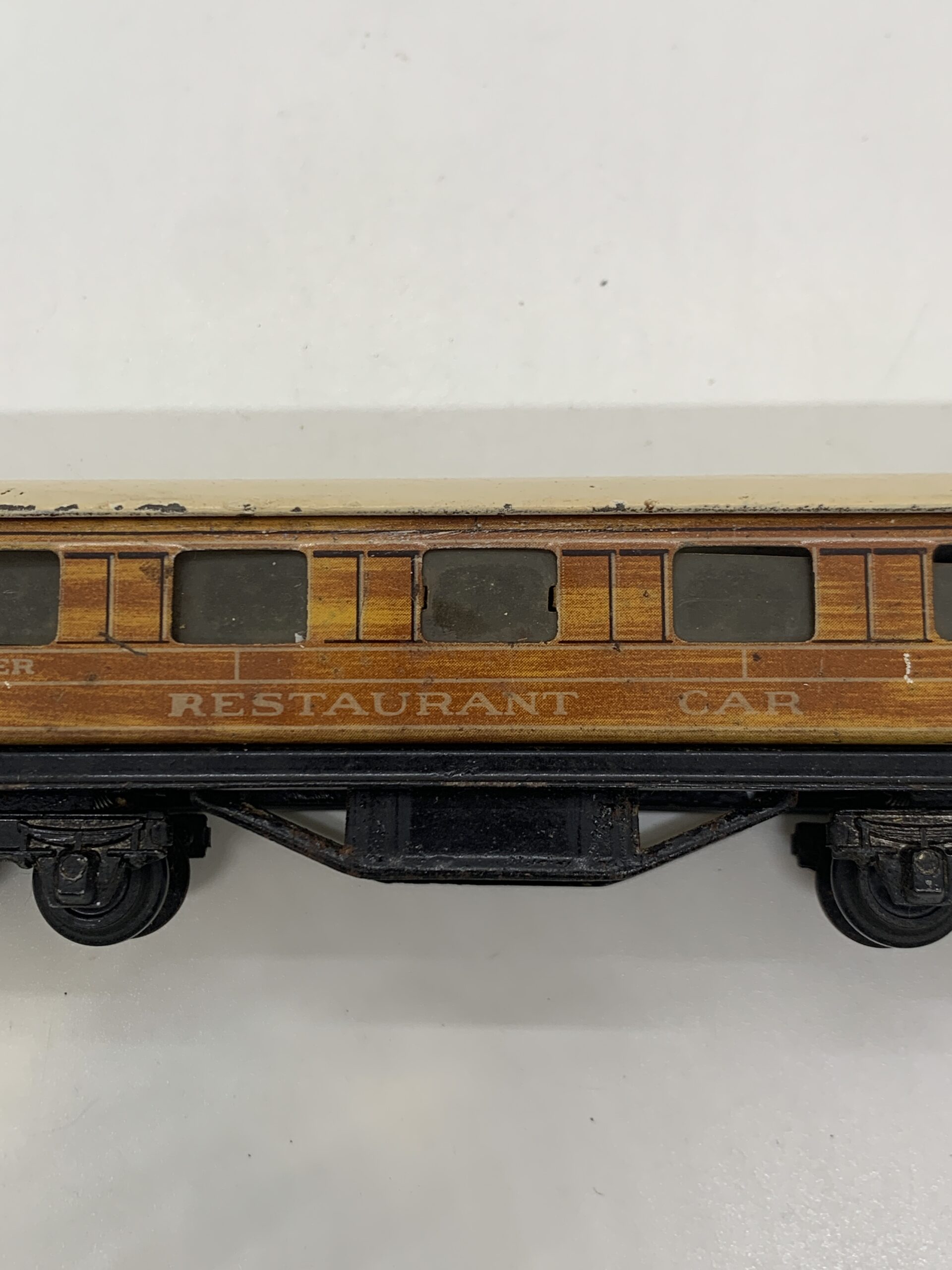 Trix Twin LNER Train Restaurant Car Coach 1433 Teak Livery 16.5cm ...