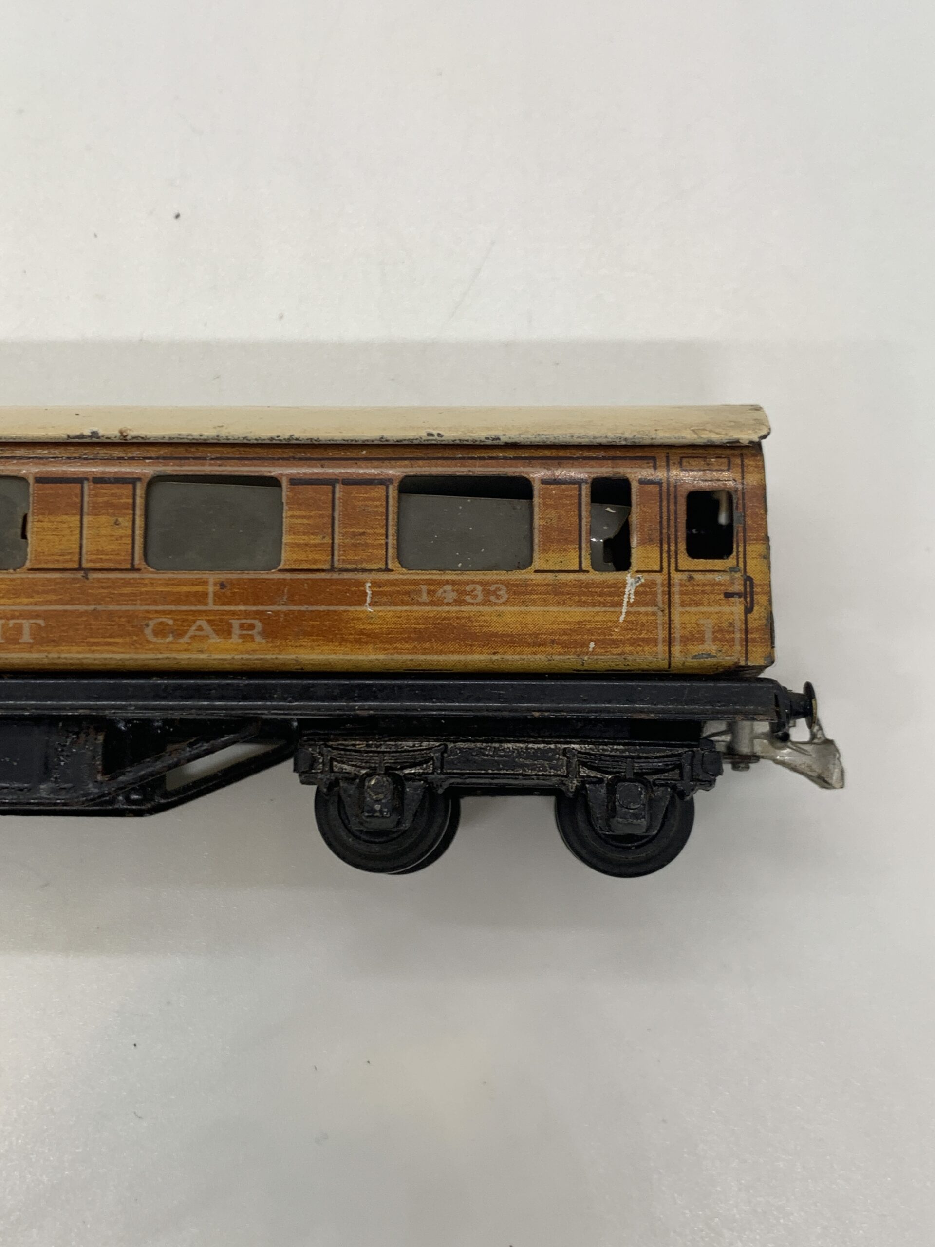 Trix Twin LNER Train Restaurant Car Coach 1433 Teak Livery 16.5cm ...