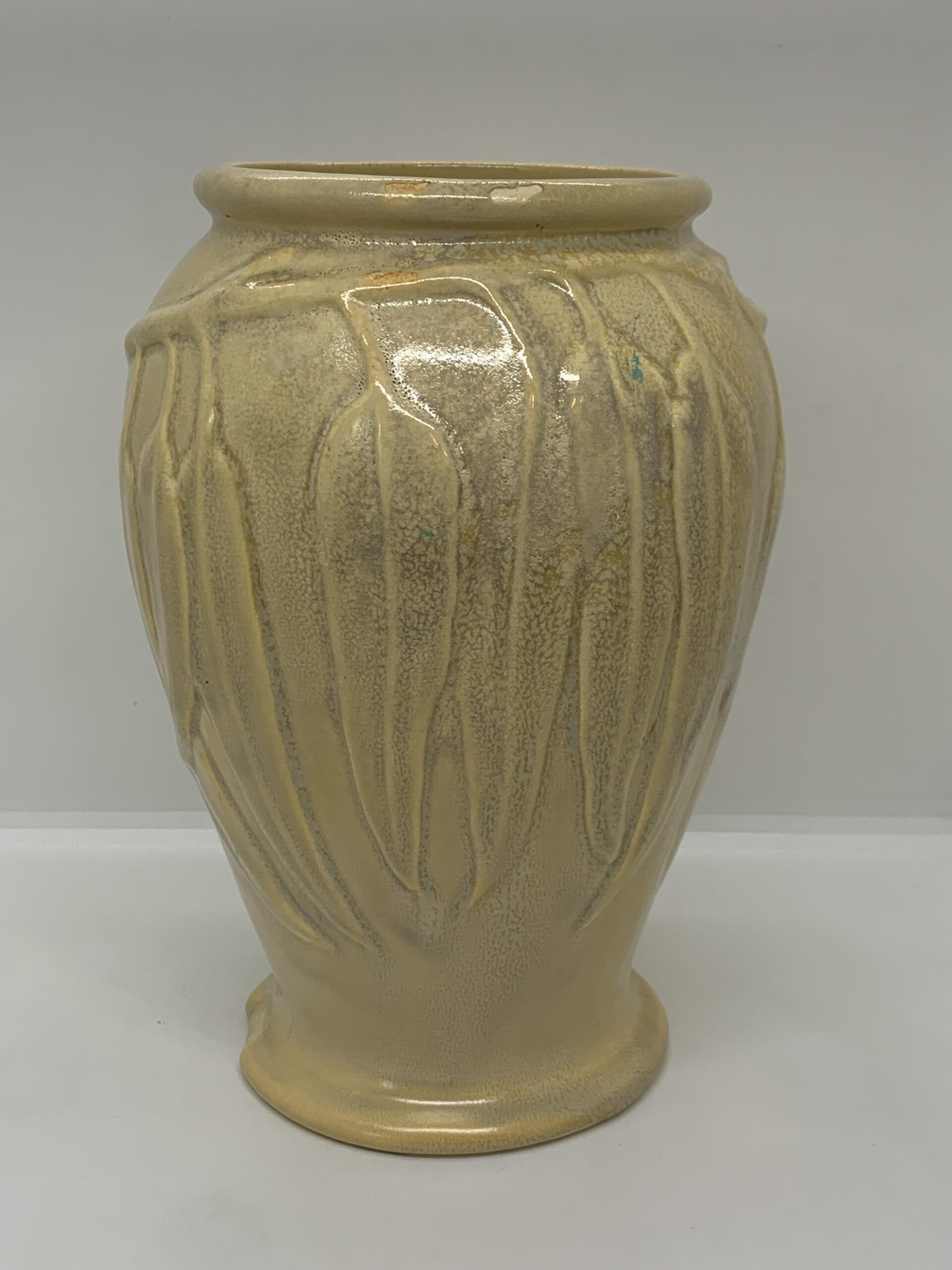 Melrose Ware Pottery Gumleaf Vase 23cm (unmarked) - Vintage Keepsakes