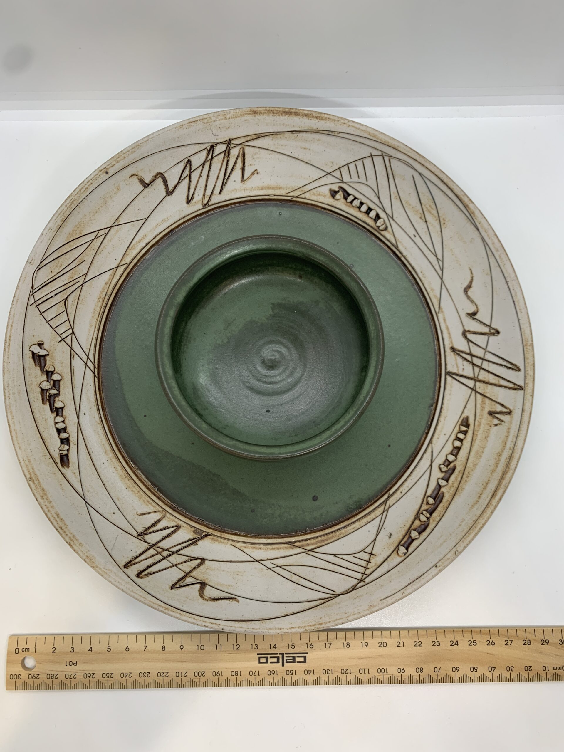 Pam Anderson Australian Pottery Chip and Dip 29cm - Vintage Keepsakes
