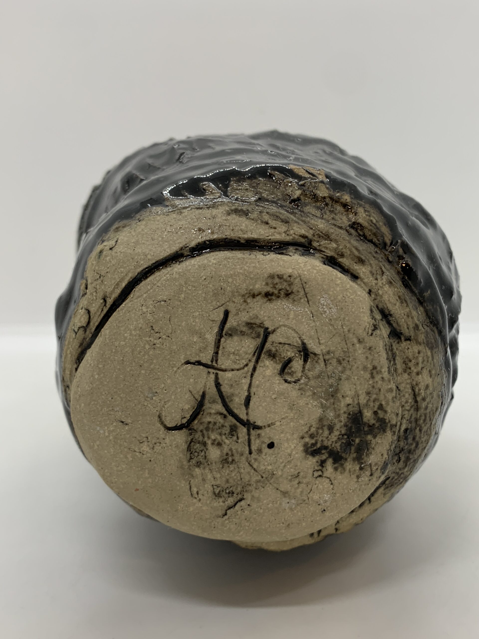 Rustic Incised Pattern Pottery Vase 18cm - Vintage Keepsakes
