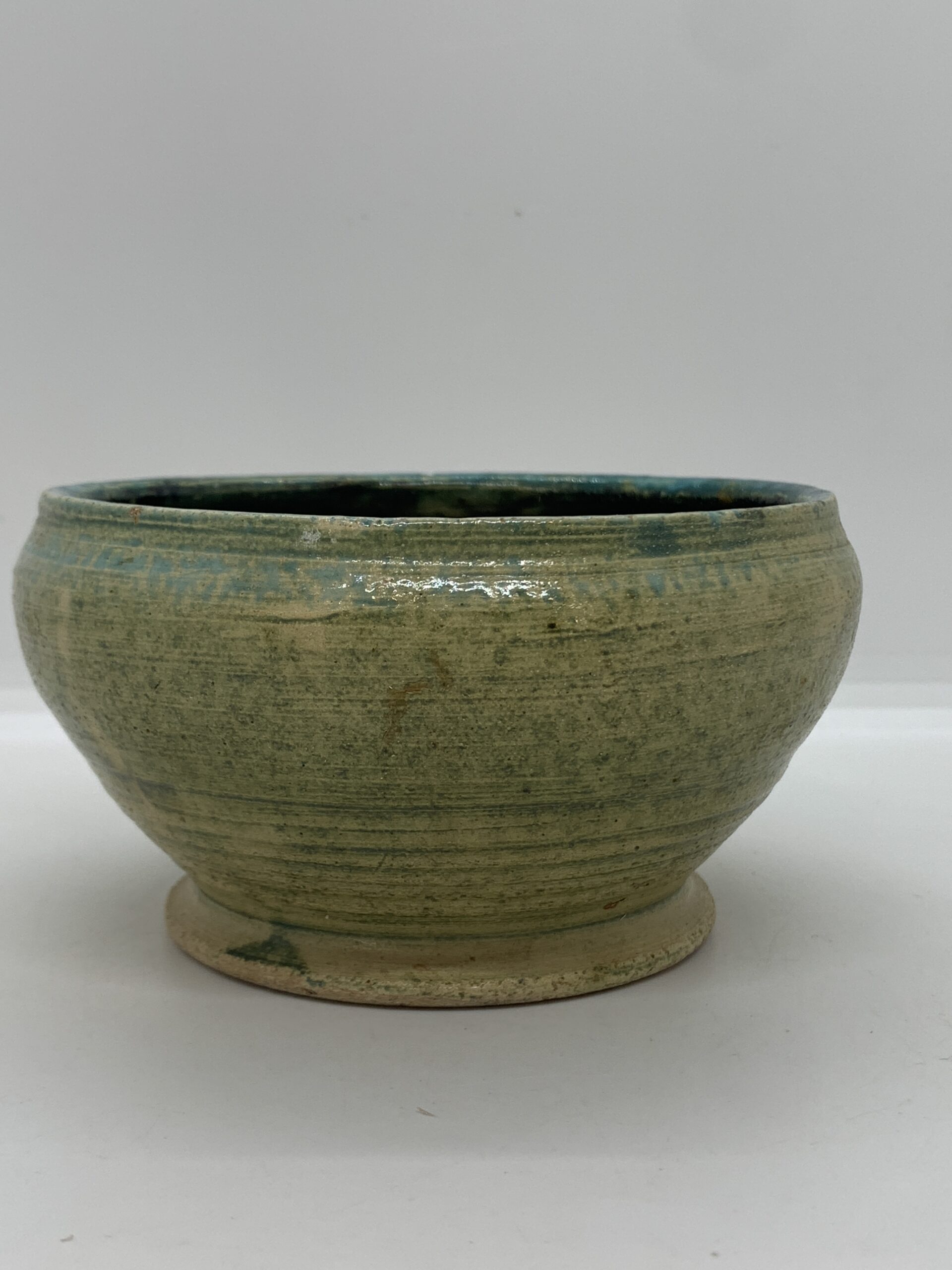 Robert Langley Pottery Bowl with Boy in Boat Pattern to Inside 12cm ...
