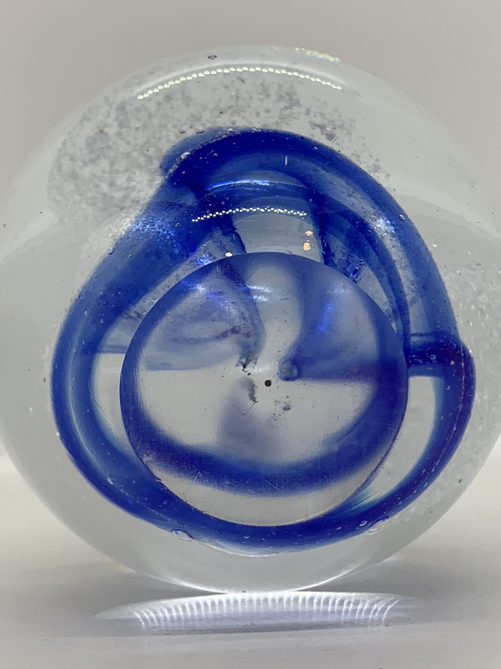 Controlled Bubble with Blue Swirl Paperweight 8.5cm - Vintage Keepsakes