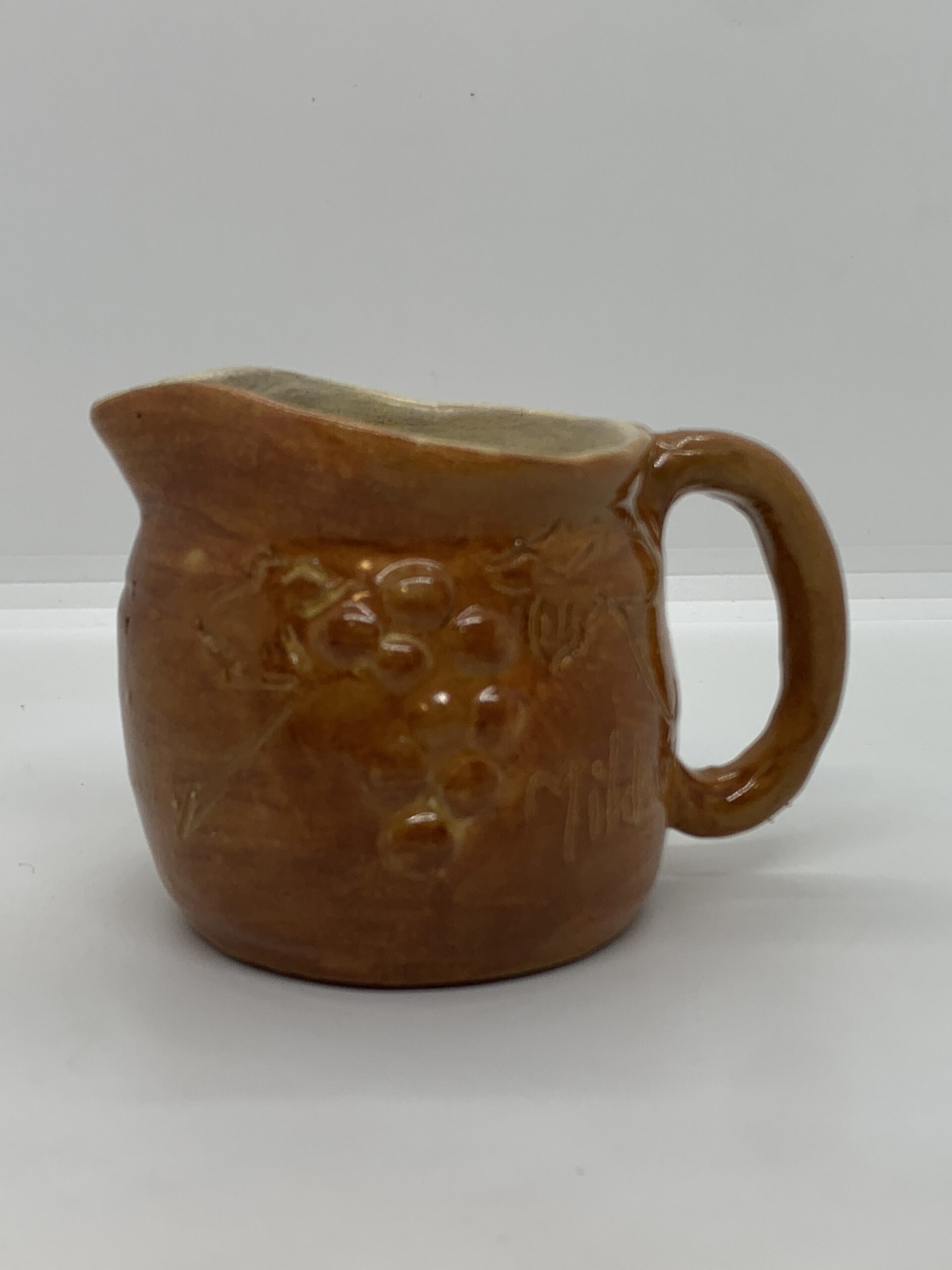 Doris Evelyn Ezard (Dee) Pottery Jug 7cm - Vintage Keepsakes