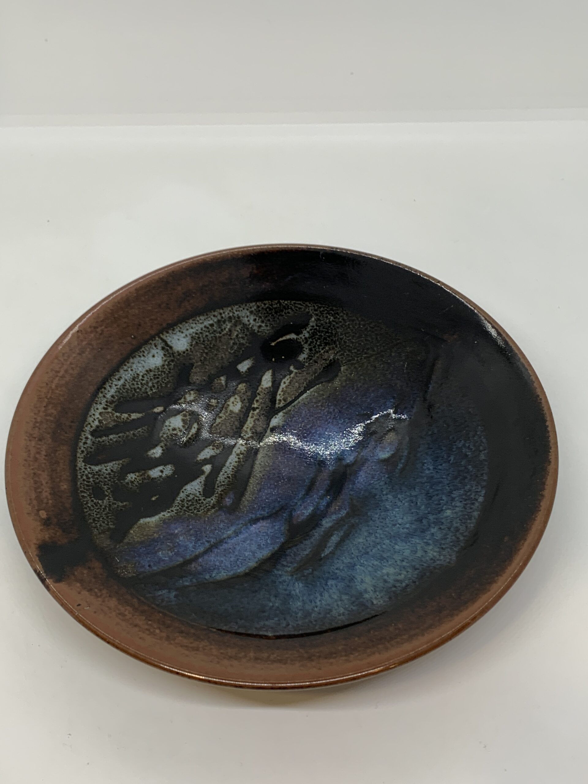 Greg Daly Plate 18.5cm Signed to base - Vintage Keepsakes