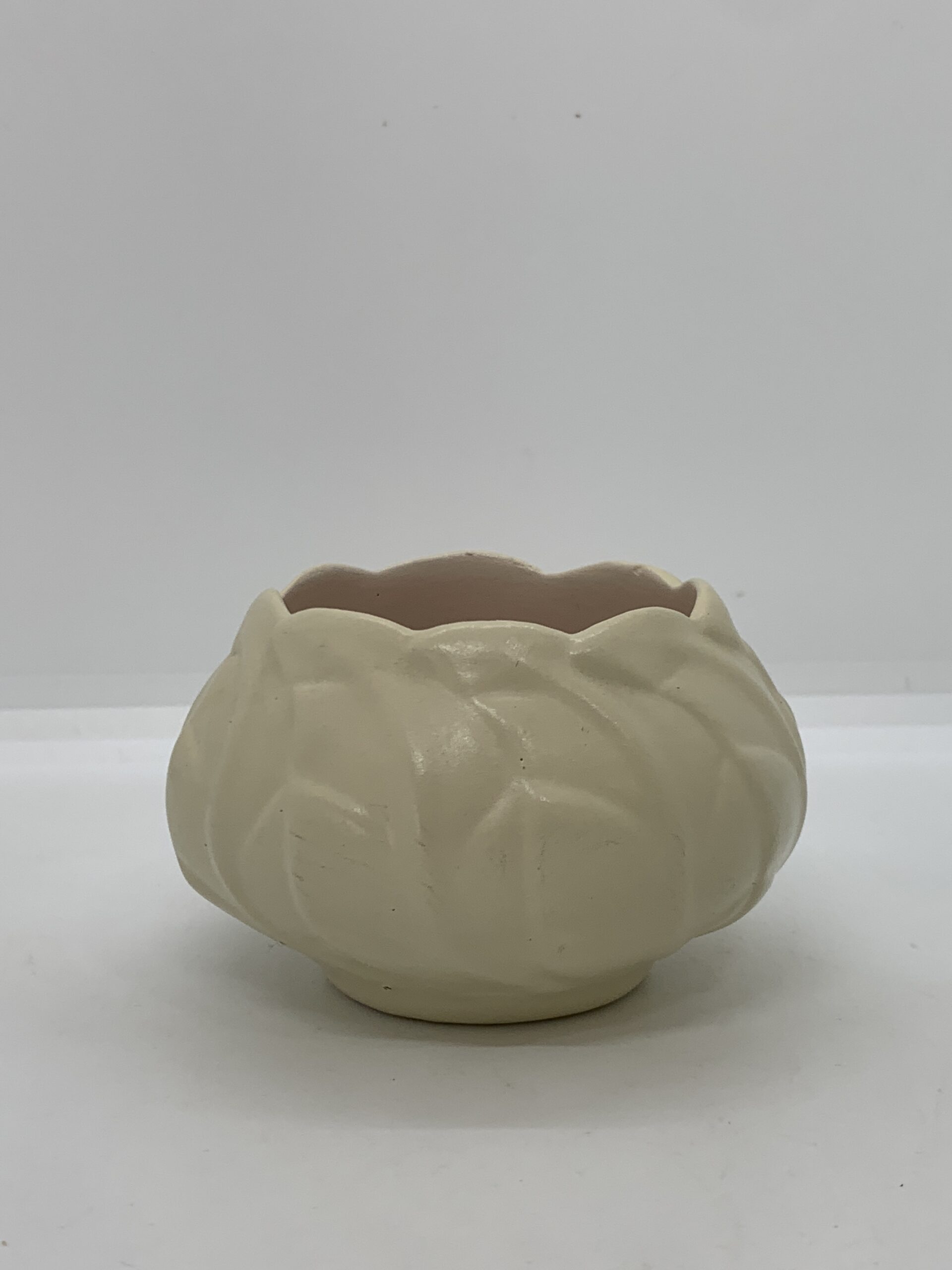 Viola Australian Pottery Leaf Vase 8cm wide - Vintage Keepsakes