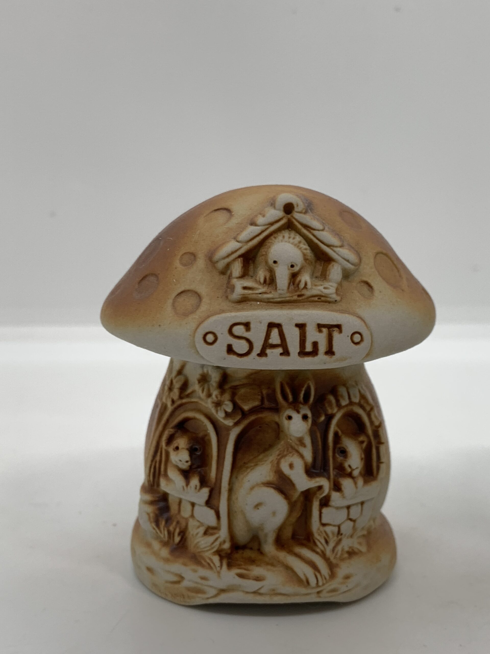 Swagman Pottery Salt and Pepper Mushrooms 7cm - Vintage Keepsakes