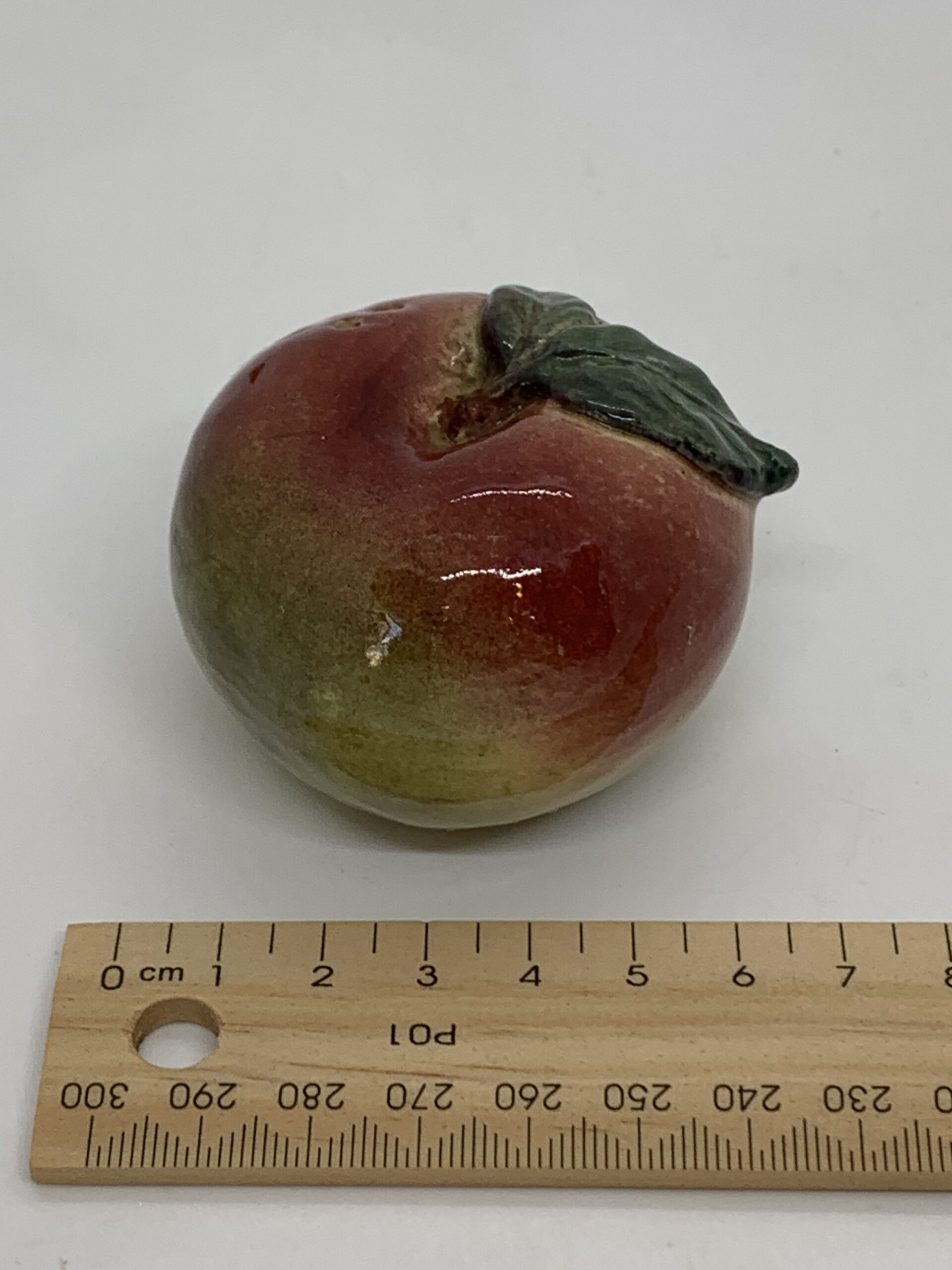 Pottery Apple Pepper 4cm - Vintage Keepsakes