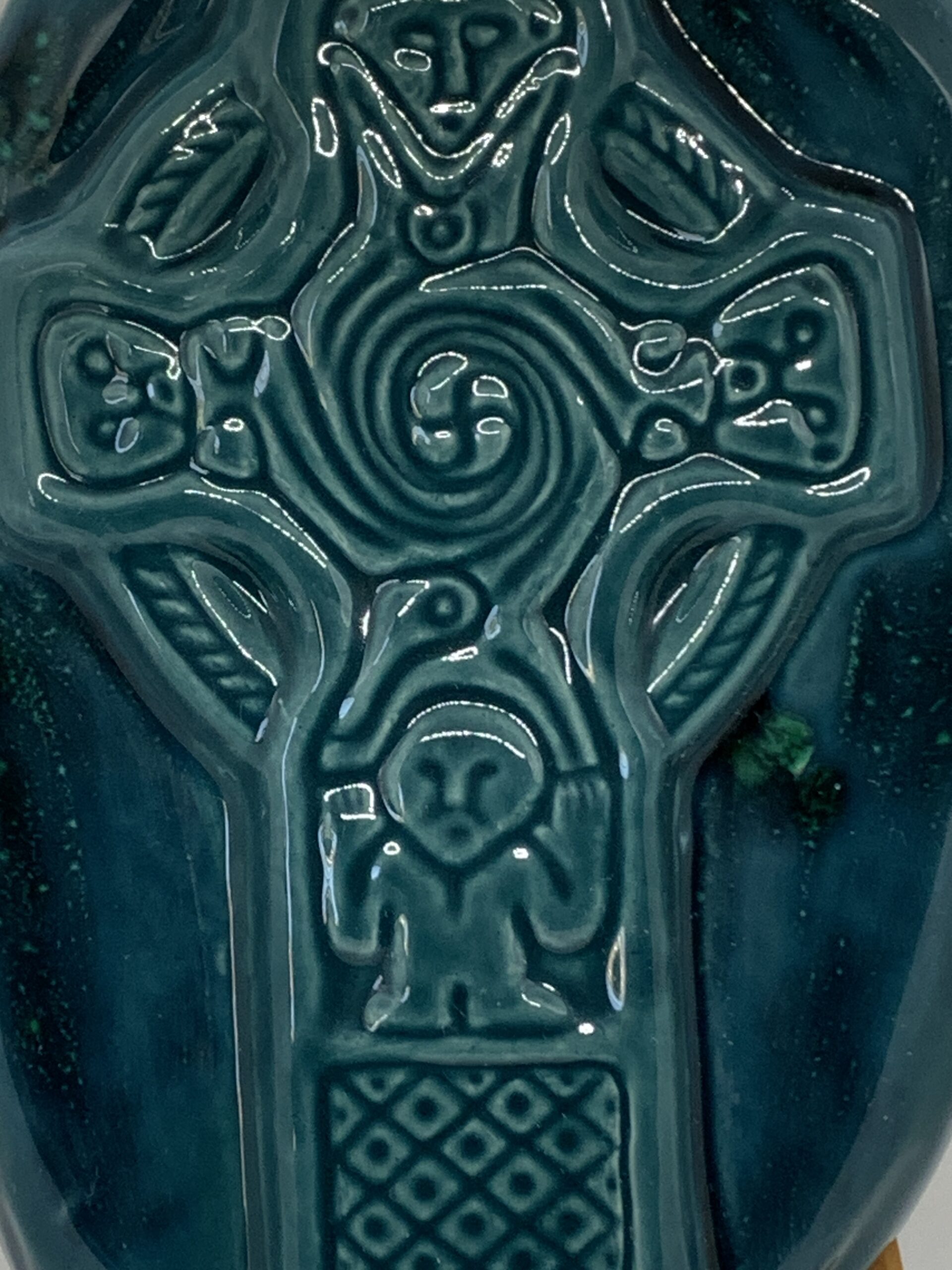 Vintage Achill Pottery Gallen Cross 29cm - Vintage Keepsakes