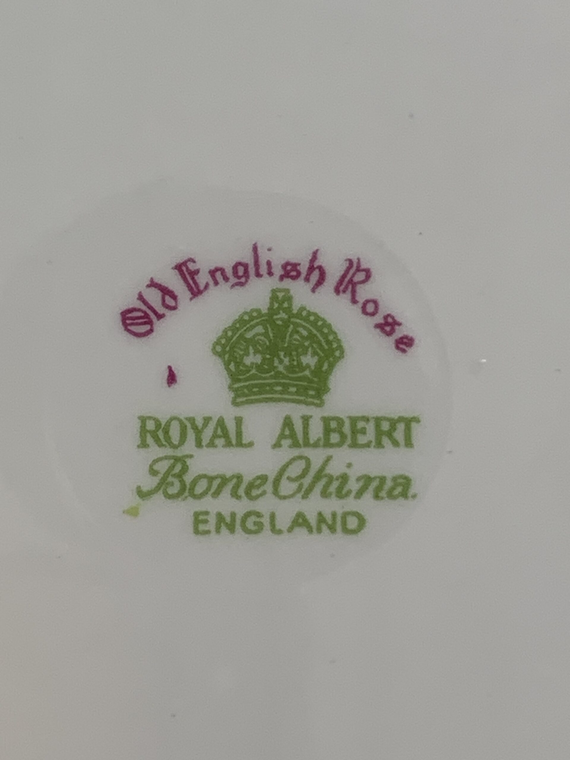Royal Albert Old English Roses Plate 16cm - Vintage Keepsakes