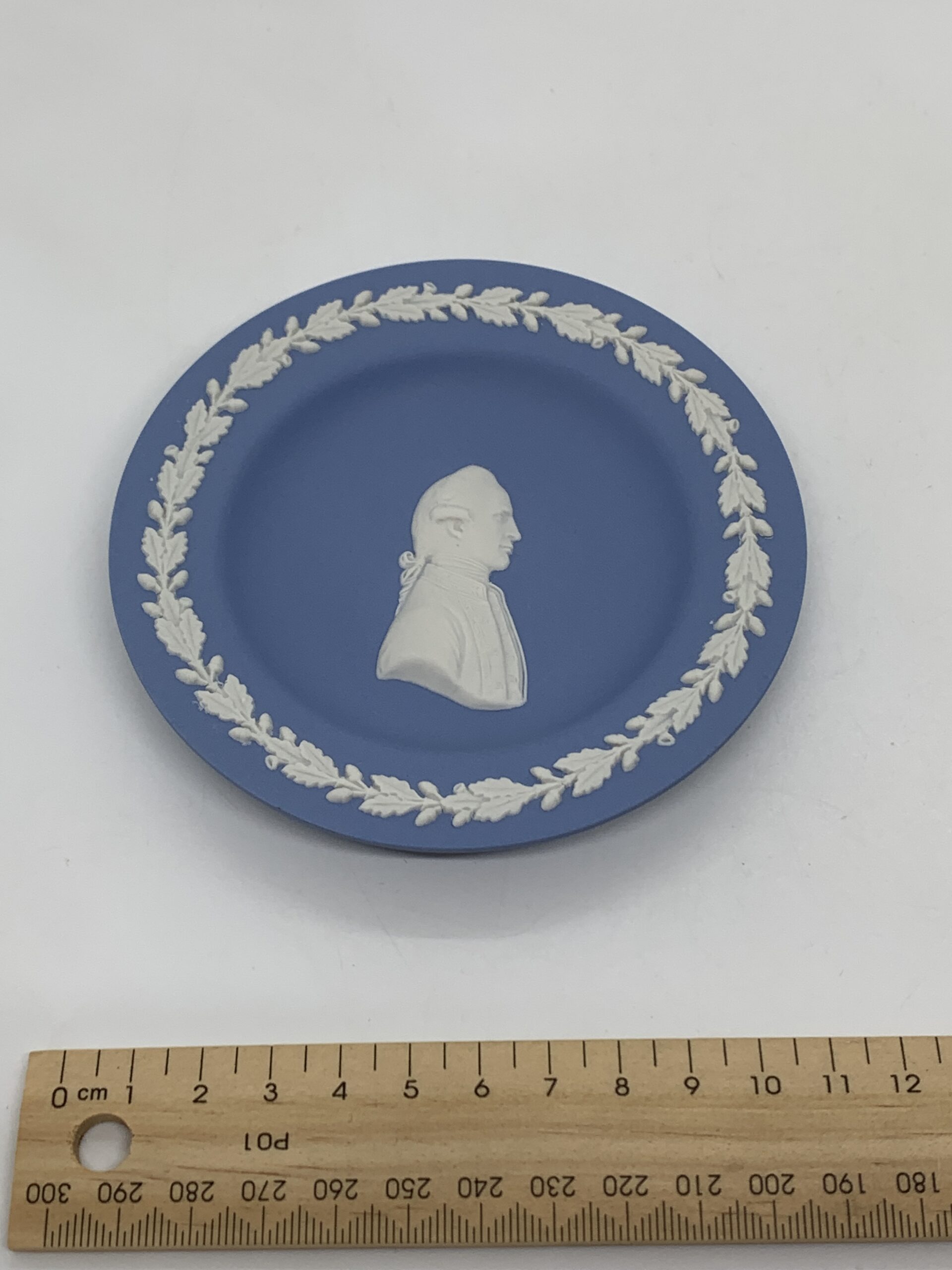 Jasperware James Cook Cameo Blue Plate 11cm - Vintage Keepsakes