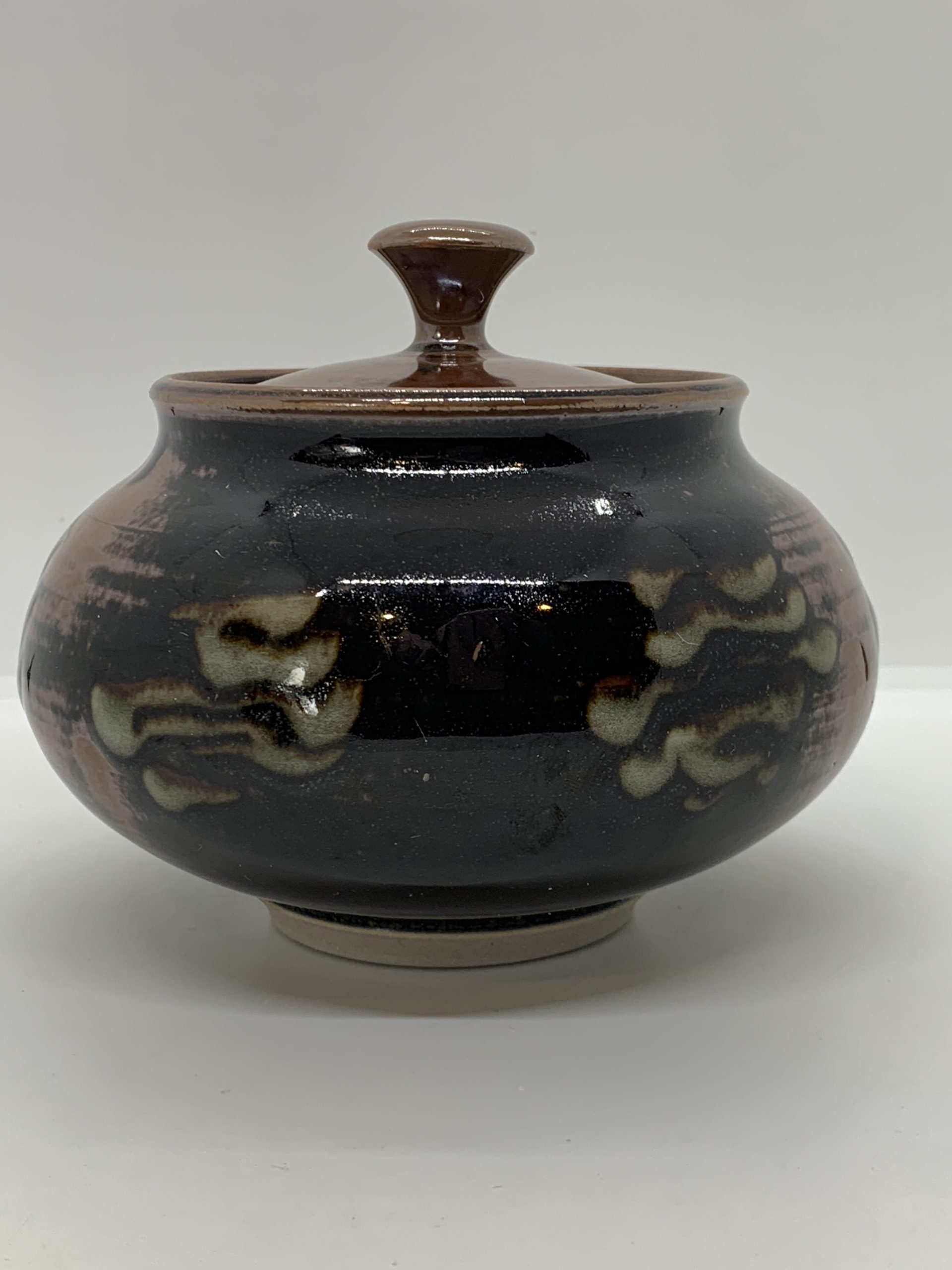 Greg Daly Pottery Lidded Bowl 16cm (signed and stamped) - Vintage Keepsakes