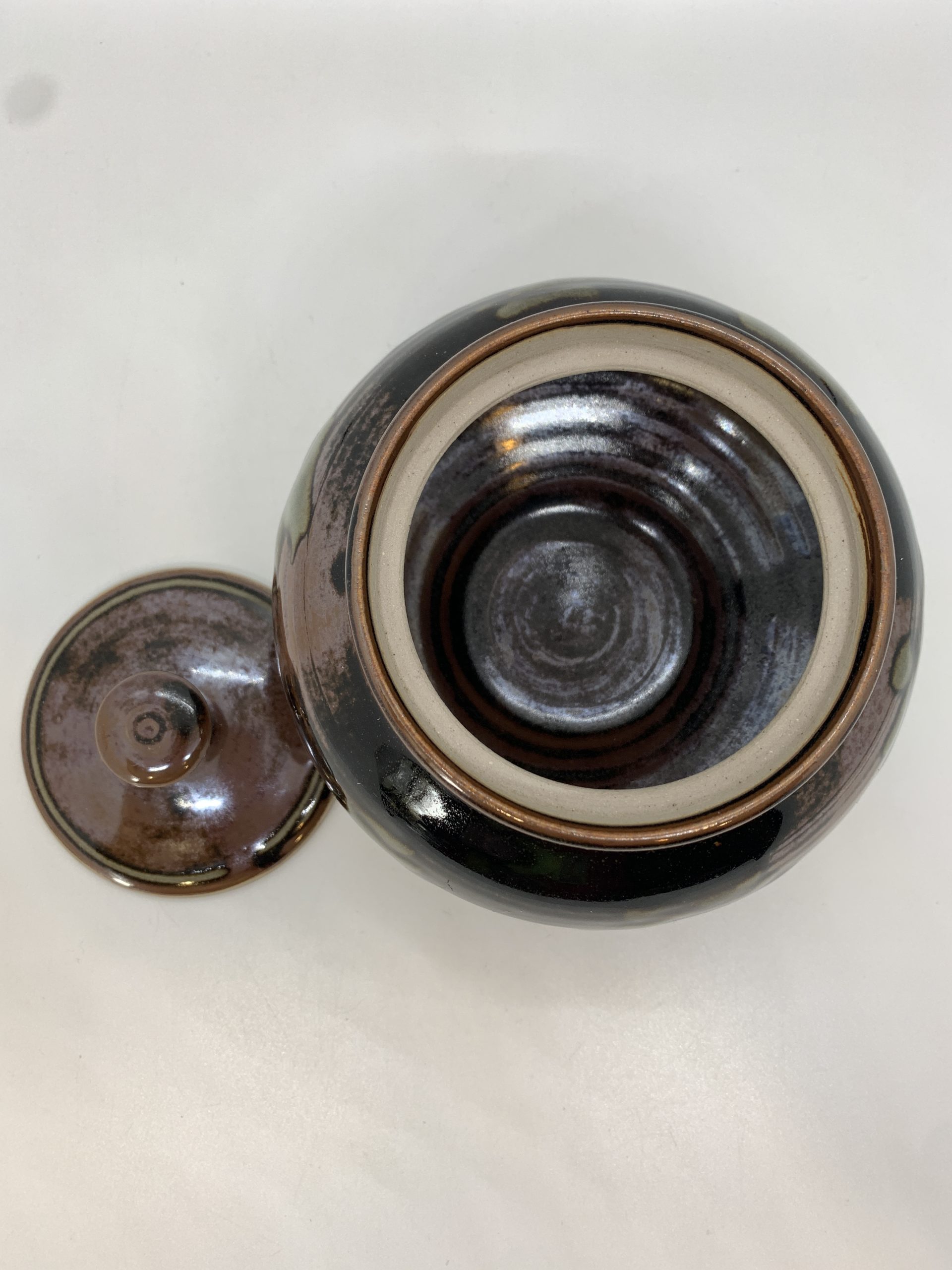 Greg Daly Pottery Lidded Bowl 16cm (signed and stamped) - Vintage Keepsakes