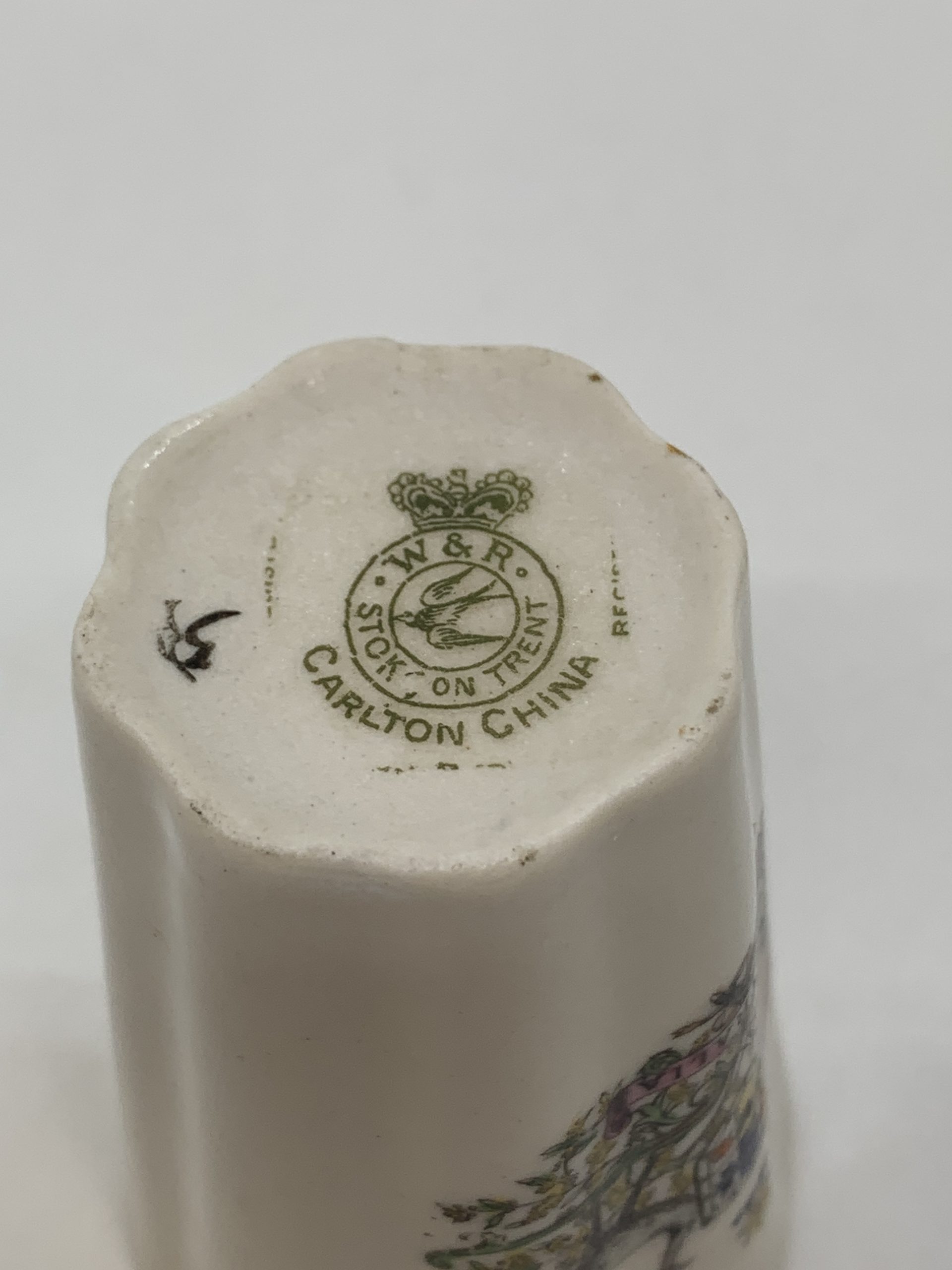 W and R Stoke - Carlton China - Coat of Arms Vase 8cm - Vintage Keepsakes
