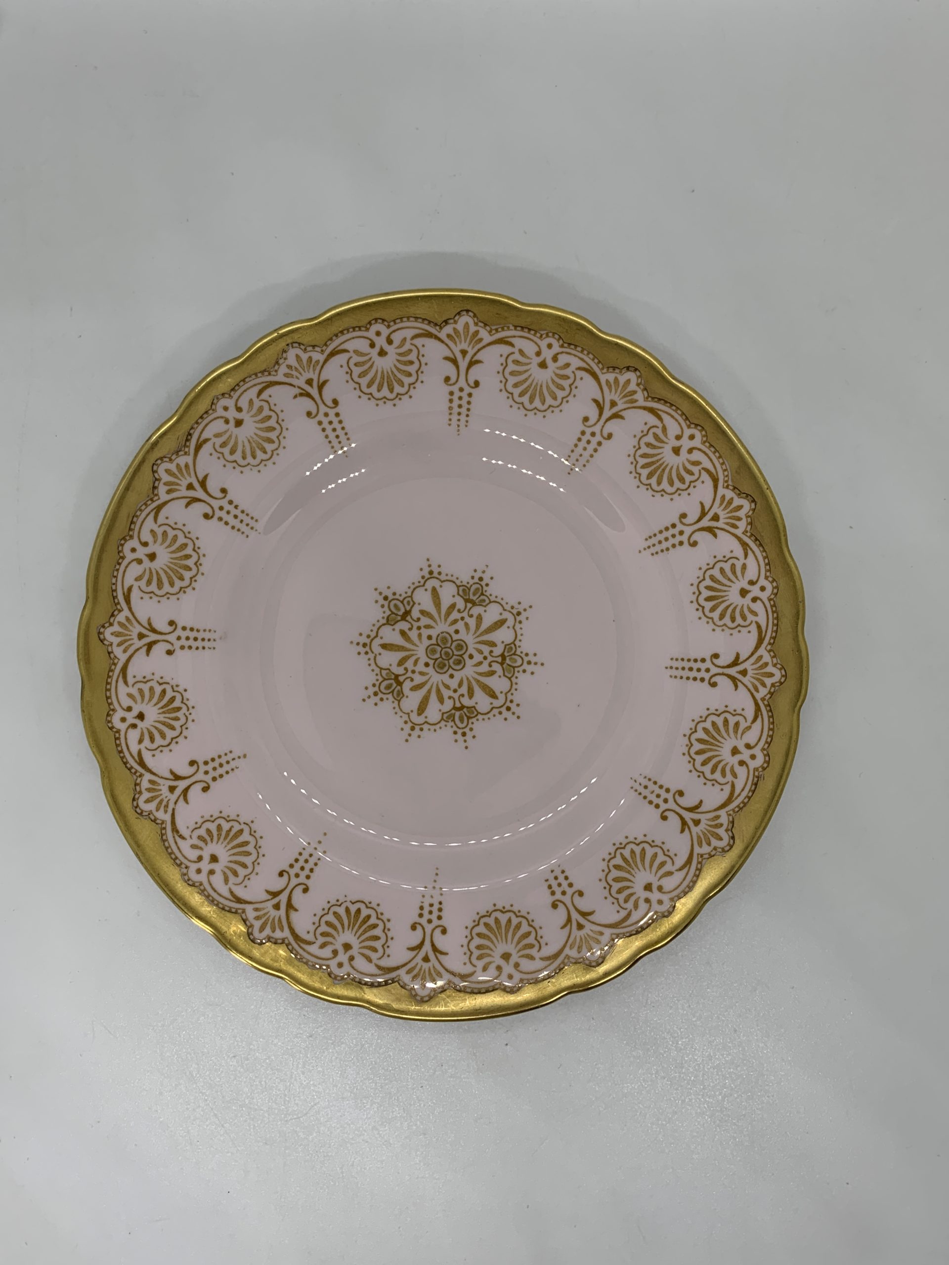 Royal Tuscan Gilt Plate 17cm - Vintage Keepsakes