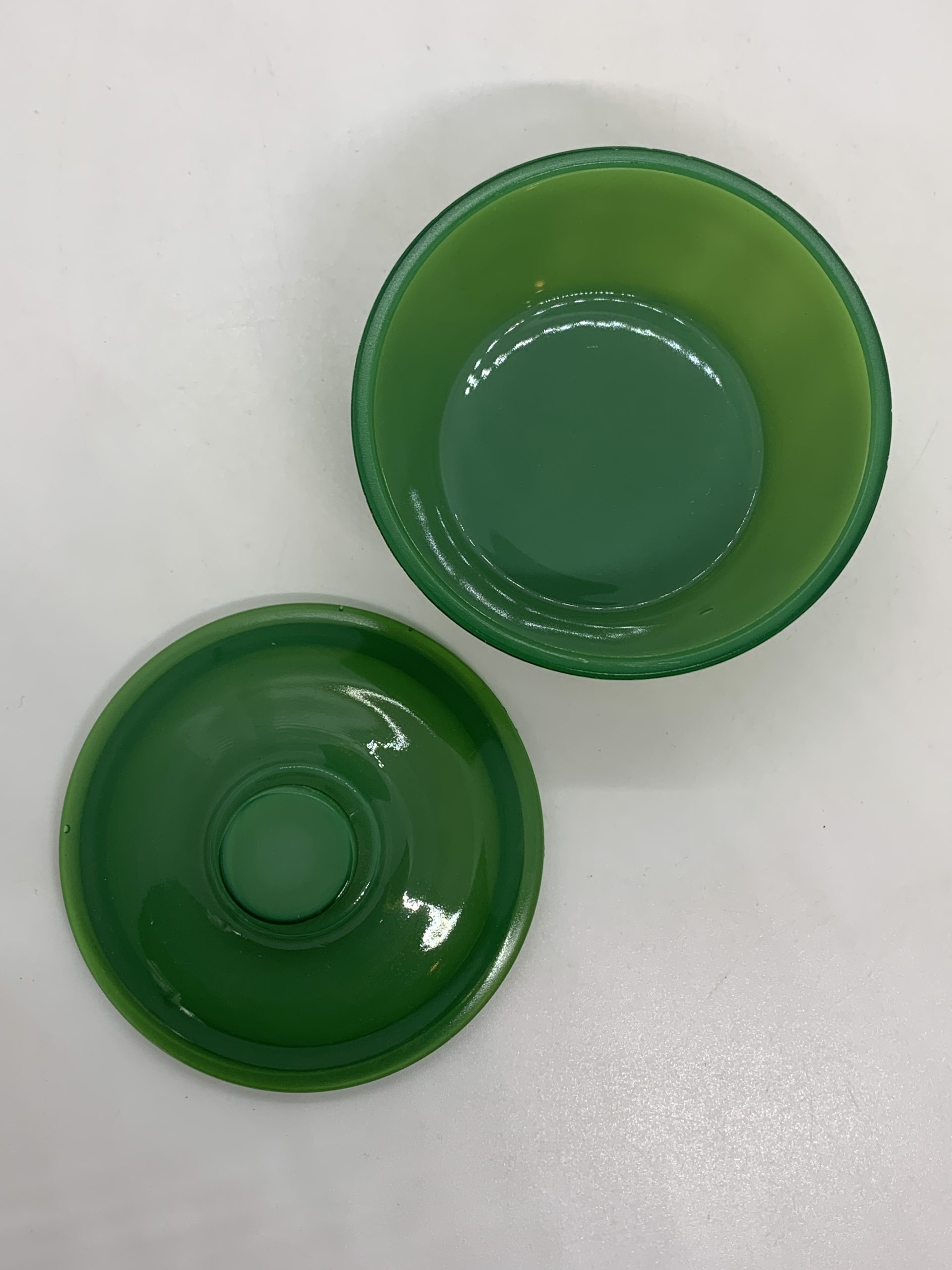 Green Glass Round Lidded Bowl 9cm - Vintage Keepsakes