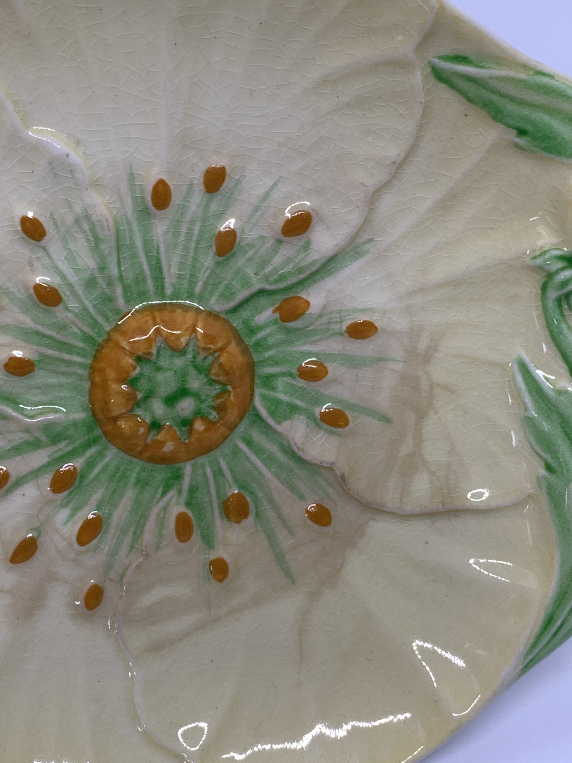 Carltonware Yellow Buttercup Plate (approx 14cm) - Vintage Keepsakes