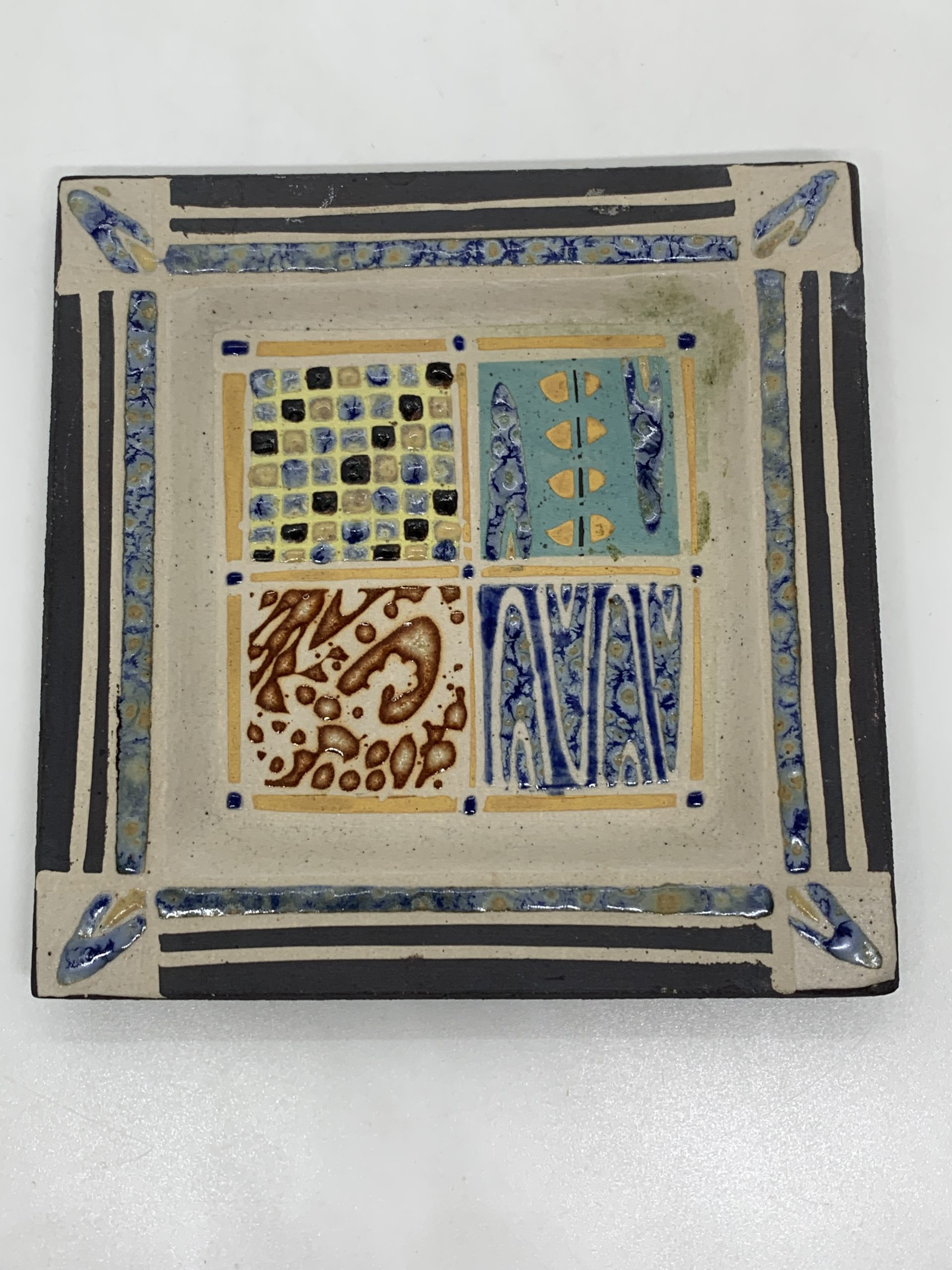 Square Pottery Plate 14cm - Vintage Keepsakes