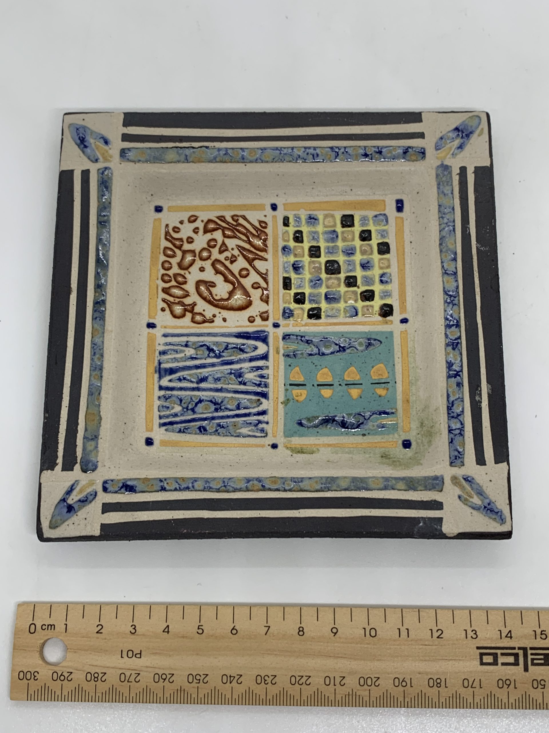 Square Pottery Plate 14cm - Vintage Keepsakes