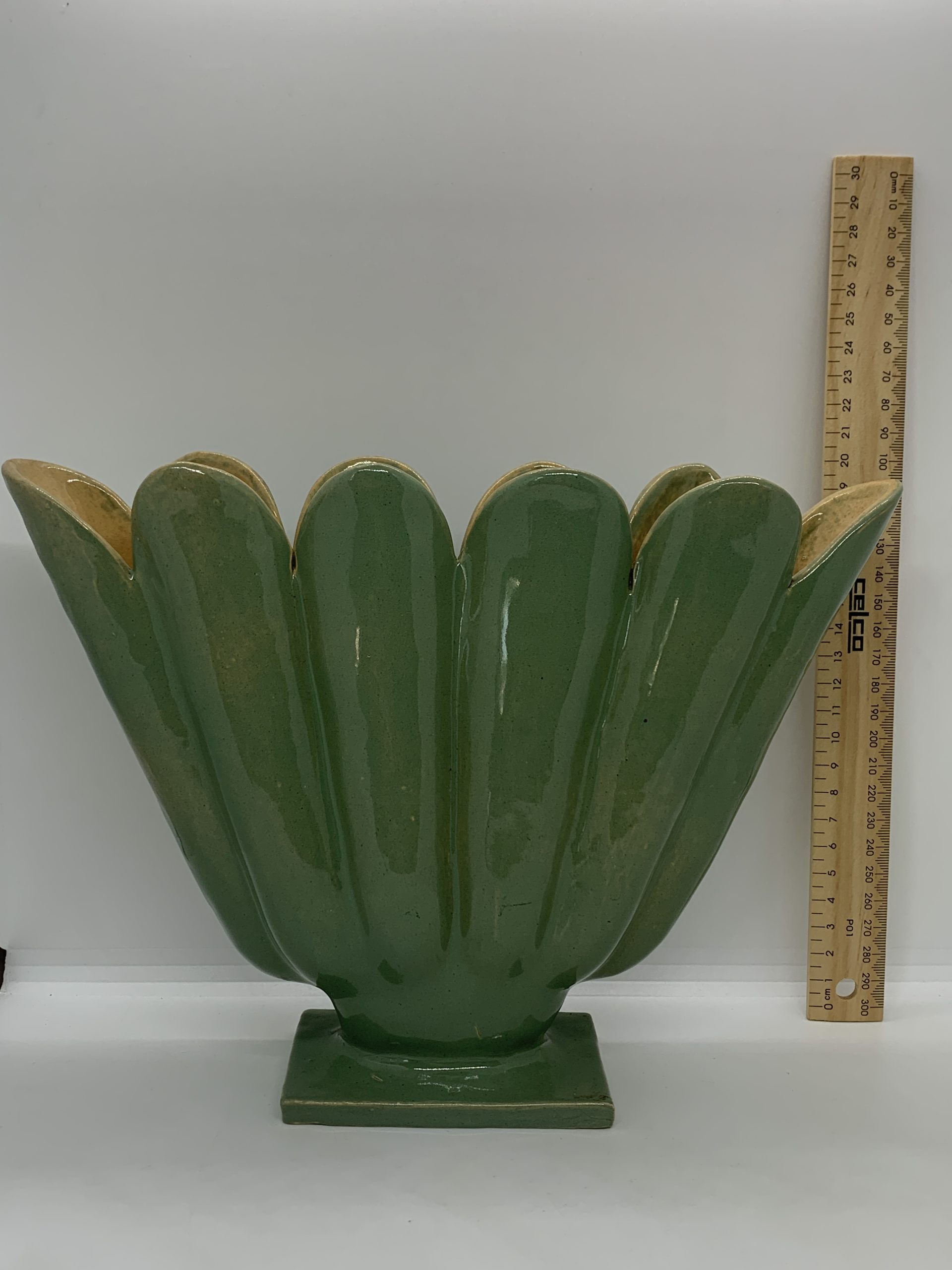 Peg Lowe Australian Pottery Fan Vase 20cm - Vintage Keepsakes