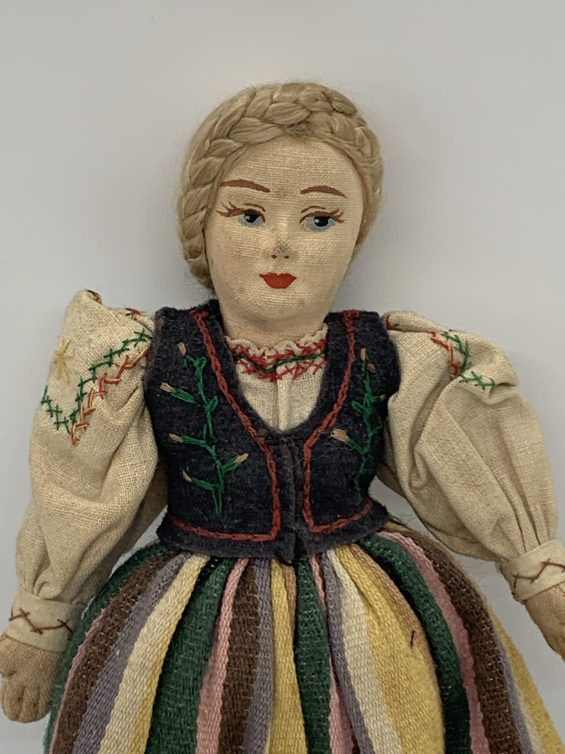Folk Art Fabric Doll 21cm - Vintage Keepsakes