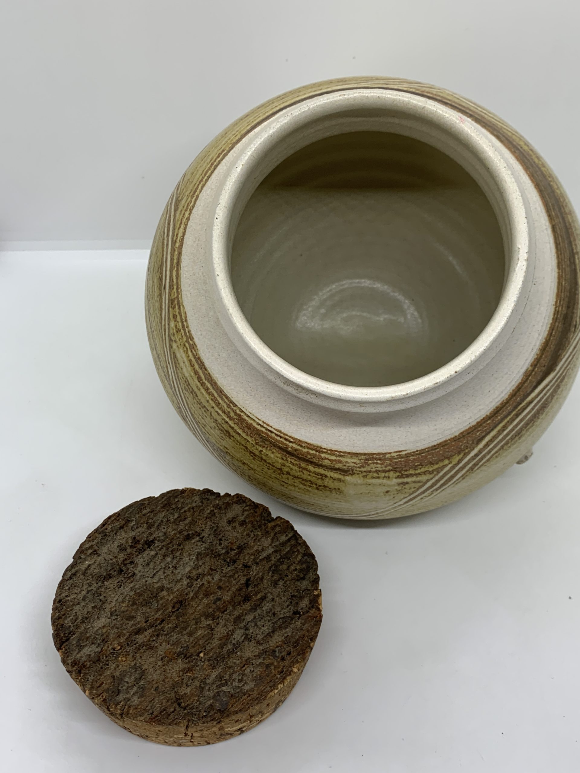 Pottery Canister 19cm - Vintage Keepsakes