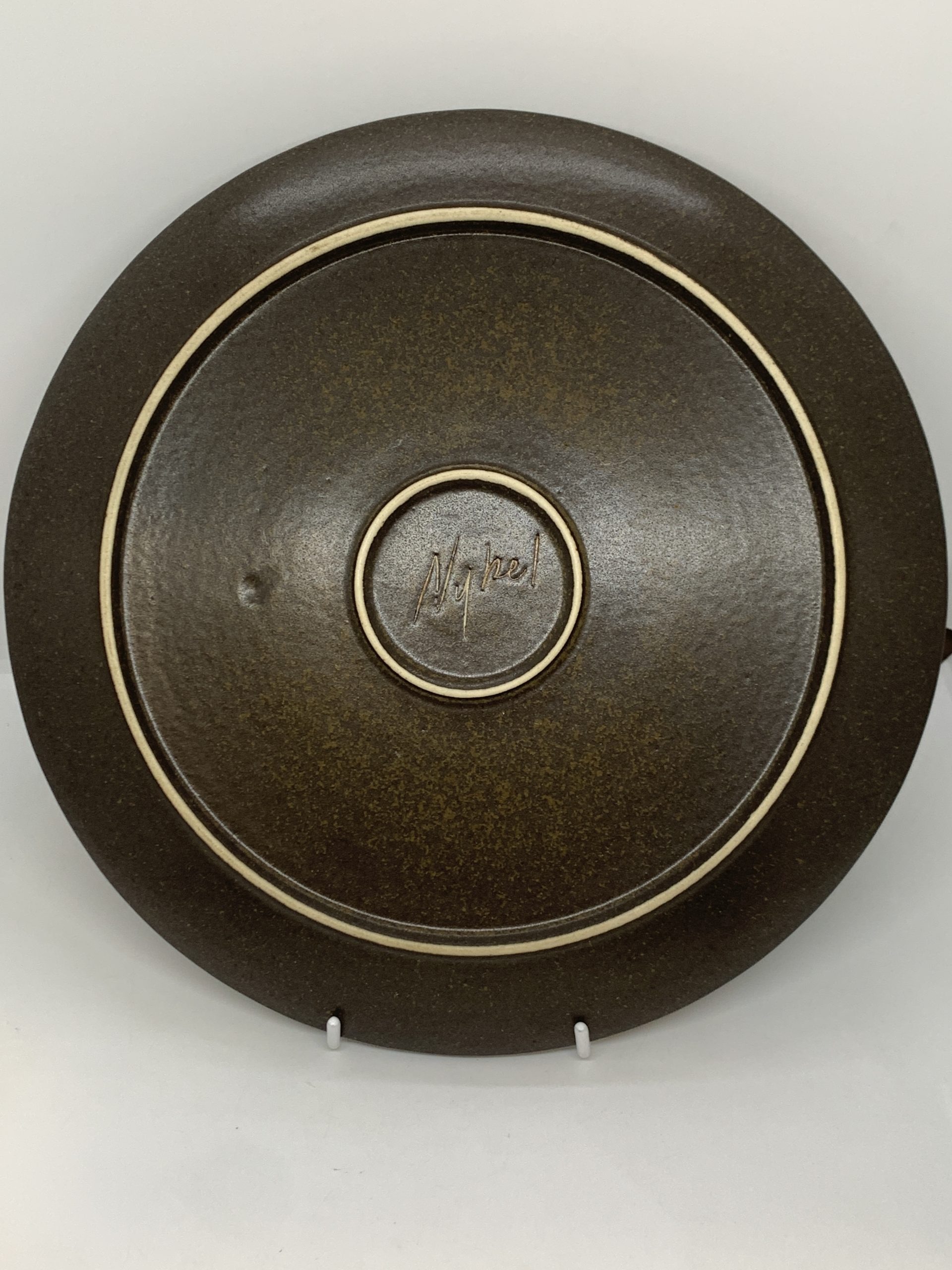 Vagn Nykel Pottery Round Brown Plate 29cm - Vintage Keepsakes