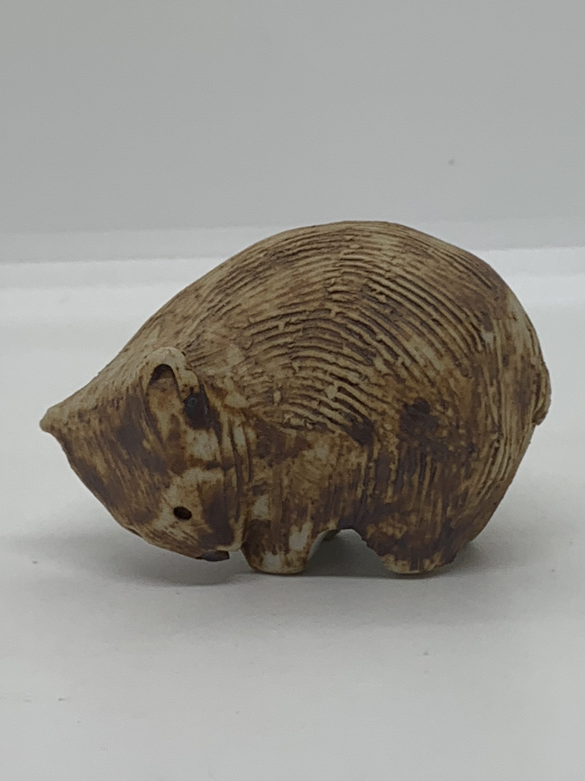 Pottery Wombat marked Victoria Australia 6.5cm - Vintage Keepsakes