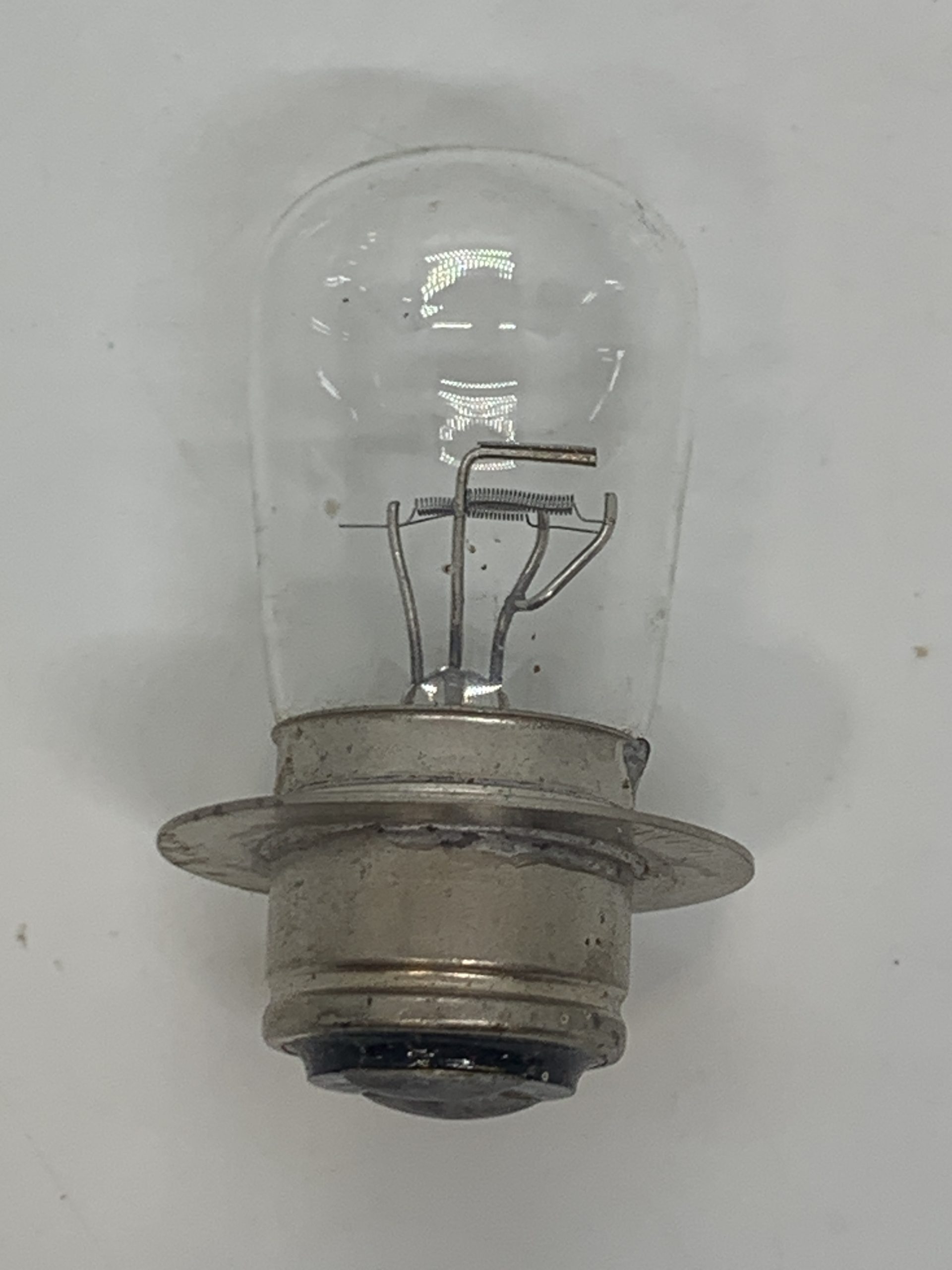 British Pre-Focus (BPF) headlamp bulb with Baffle Two Connects ...