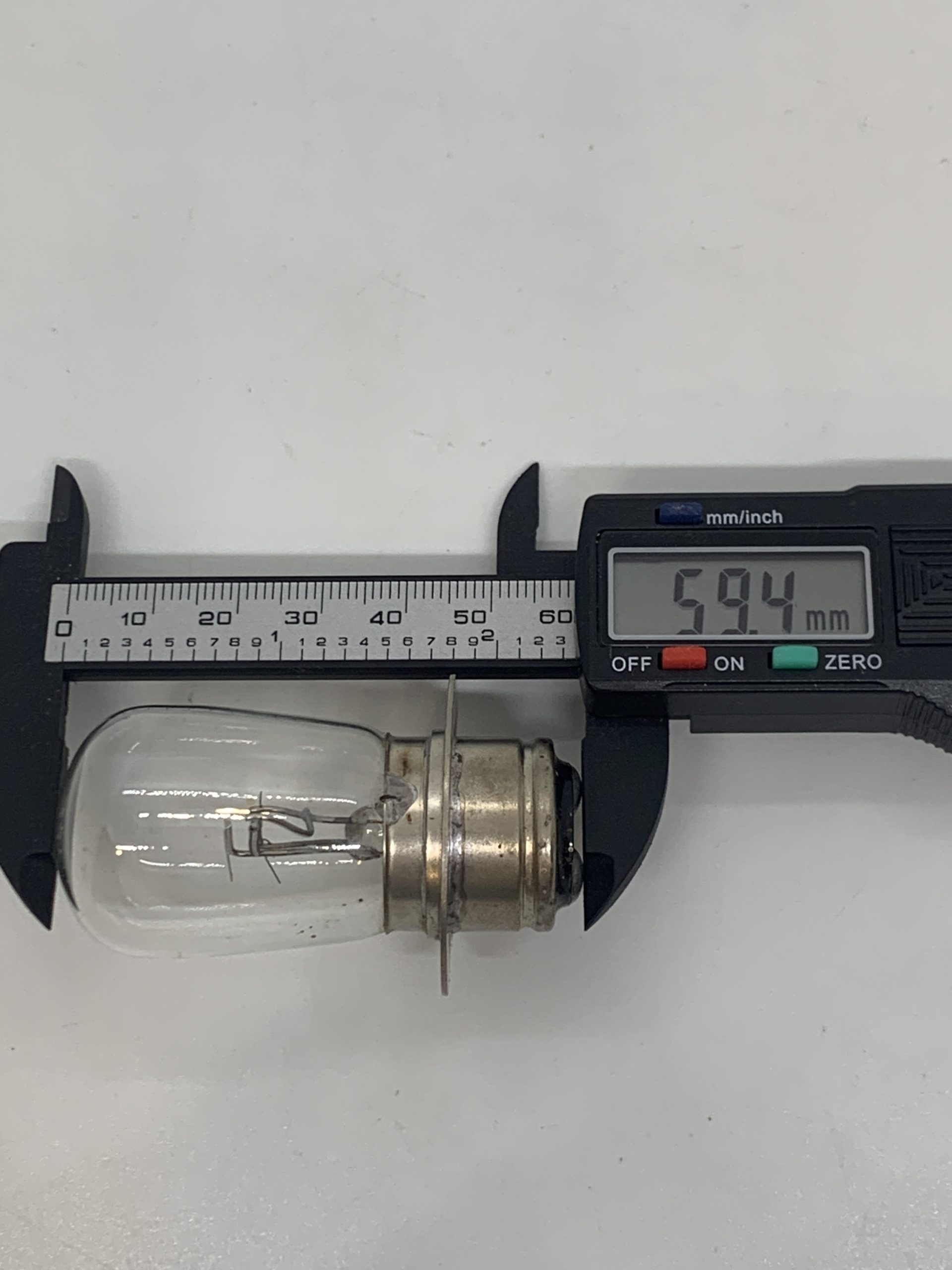 British Pre-Focus (BPF) headlamp bulb with Baffle Two Connects ...